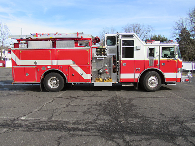 1999 Pierce Lance Enclosed Top-Mount Pumper | Used Truck Details