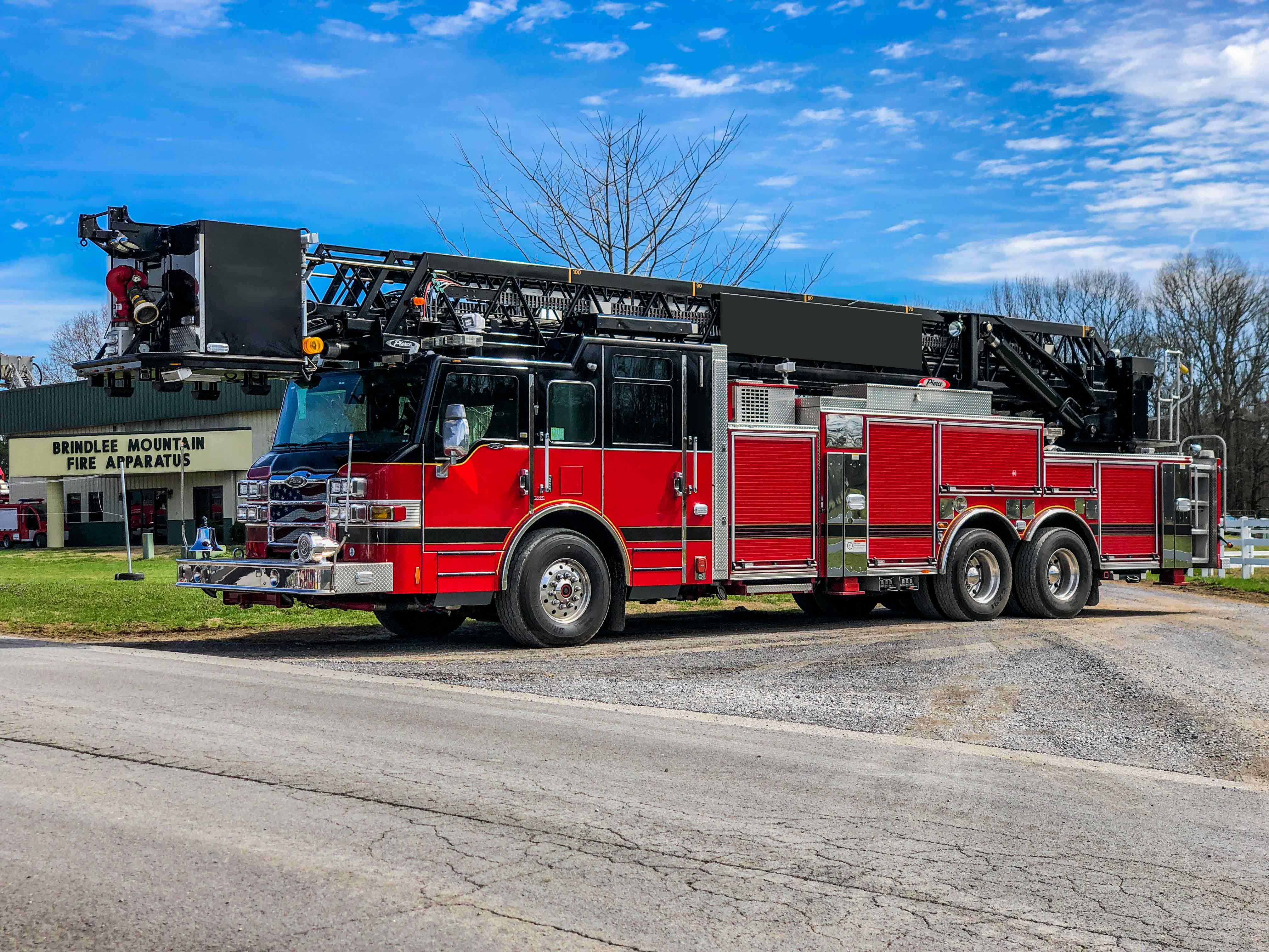 2009 Pierce Velocity 100' Tower | Used Truck Details