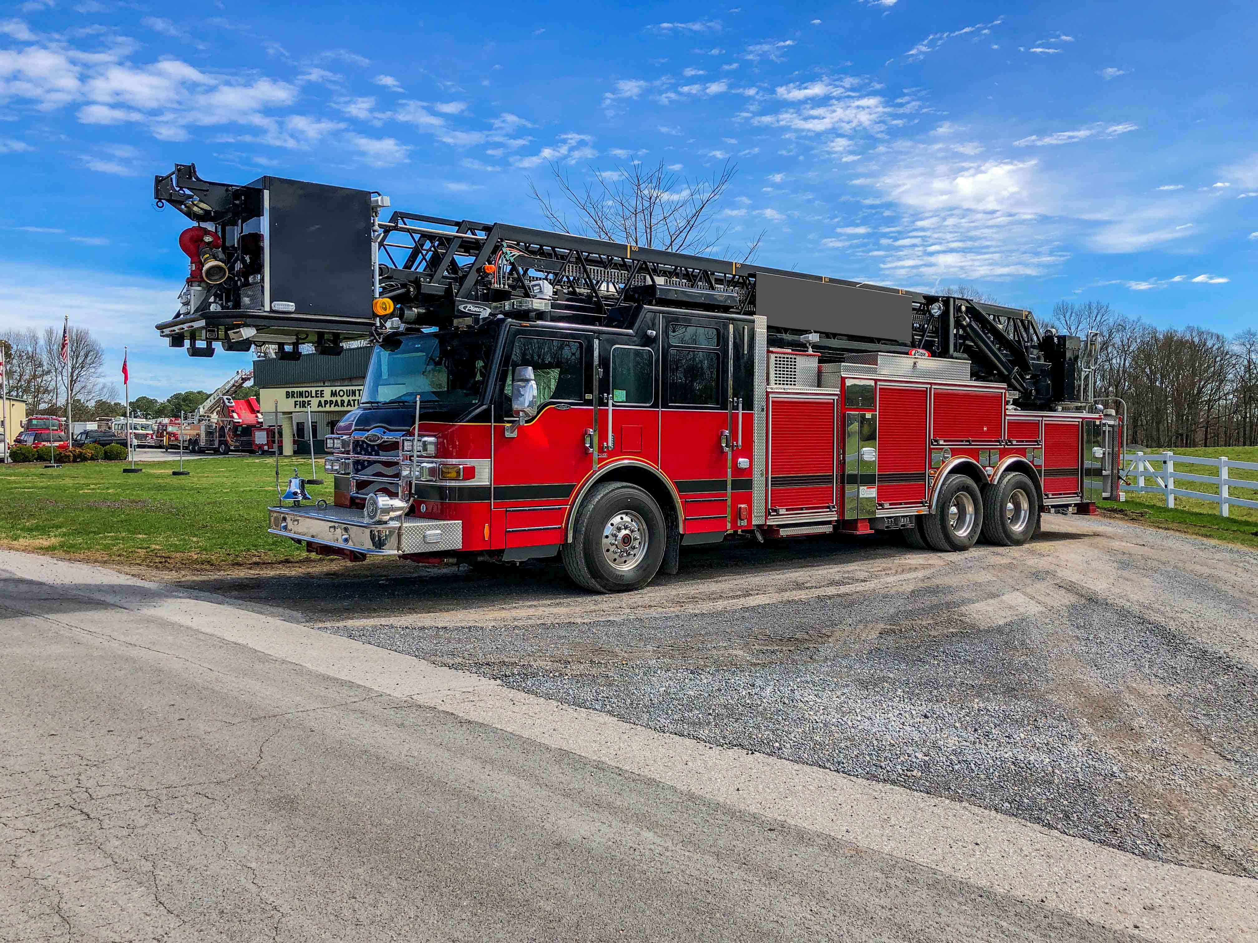 2009 Pierce Velocity 100' Tower | Used Truck Details