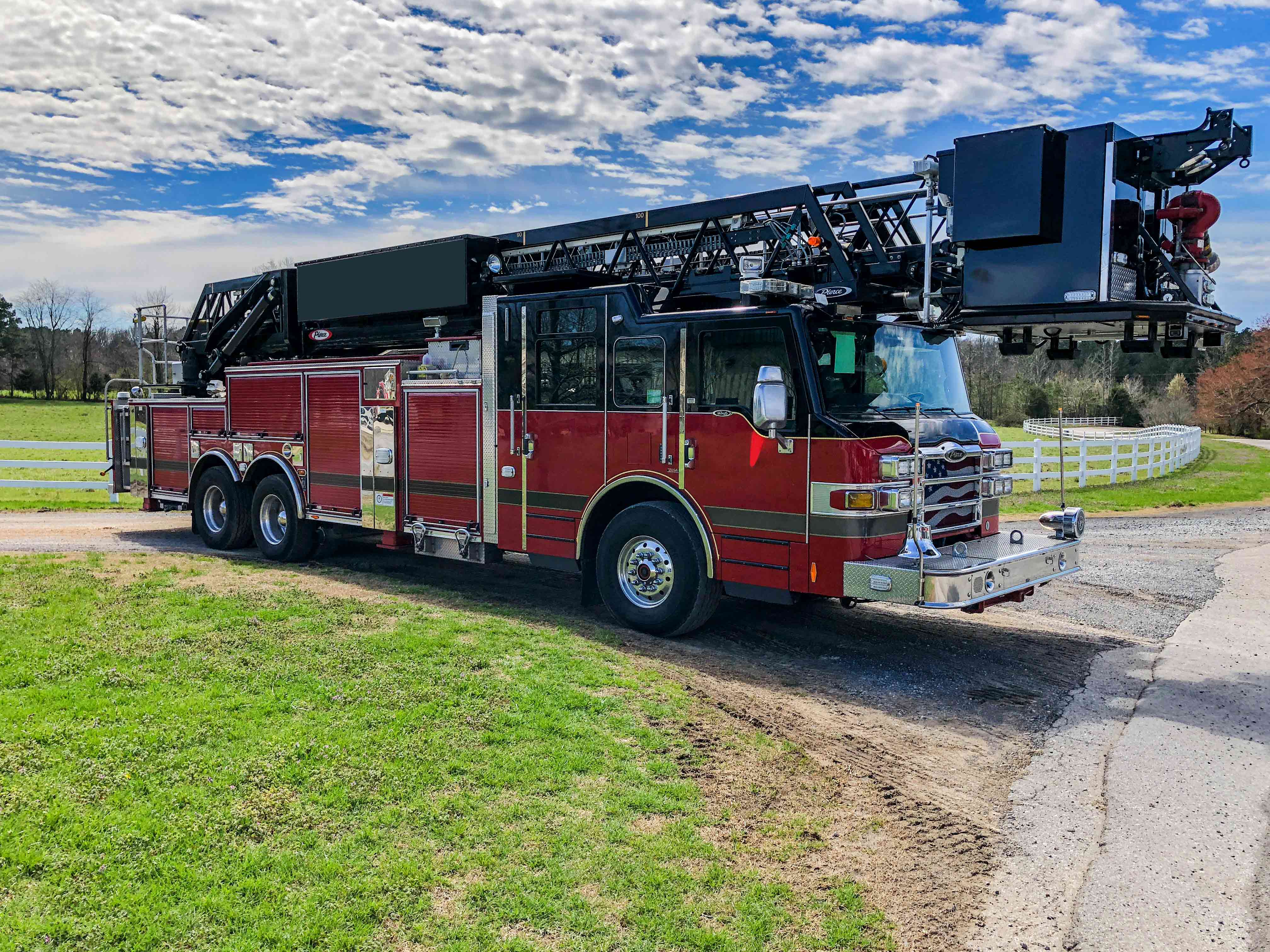 2009 Pierce Velocity 100' Tower | Used Truck Details