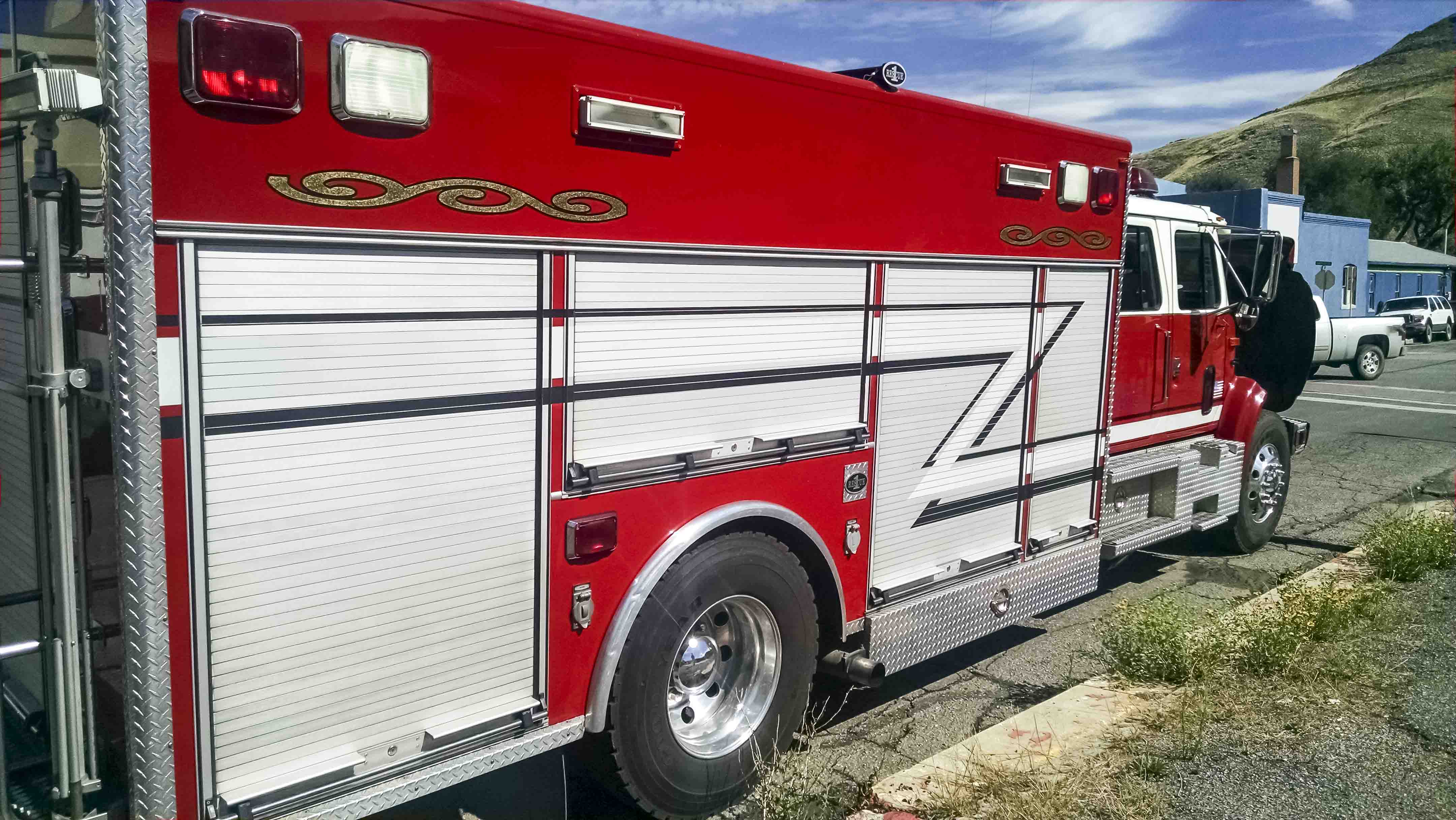 2000 PL Custom International Rescue | Used Truck Details