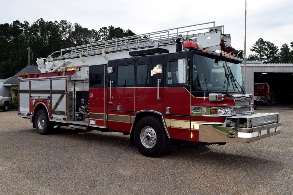 2005 Pierce Quantum 55' Aerial | Used Truck Details
