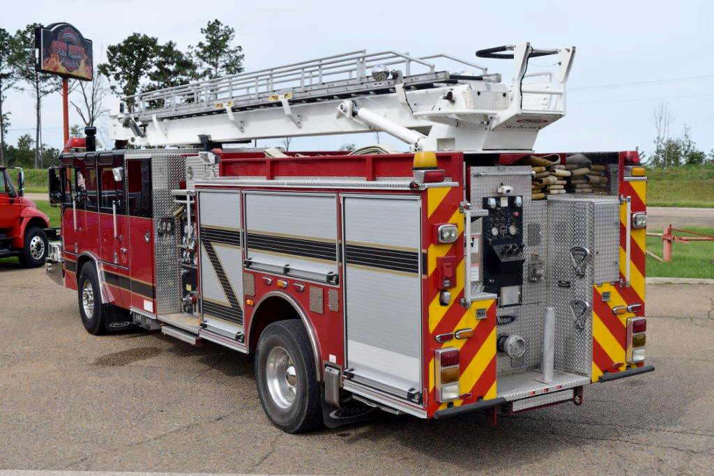 2005 Pierce Quantum 55' Aerial | Used Truck Details