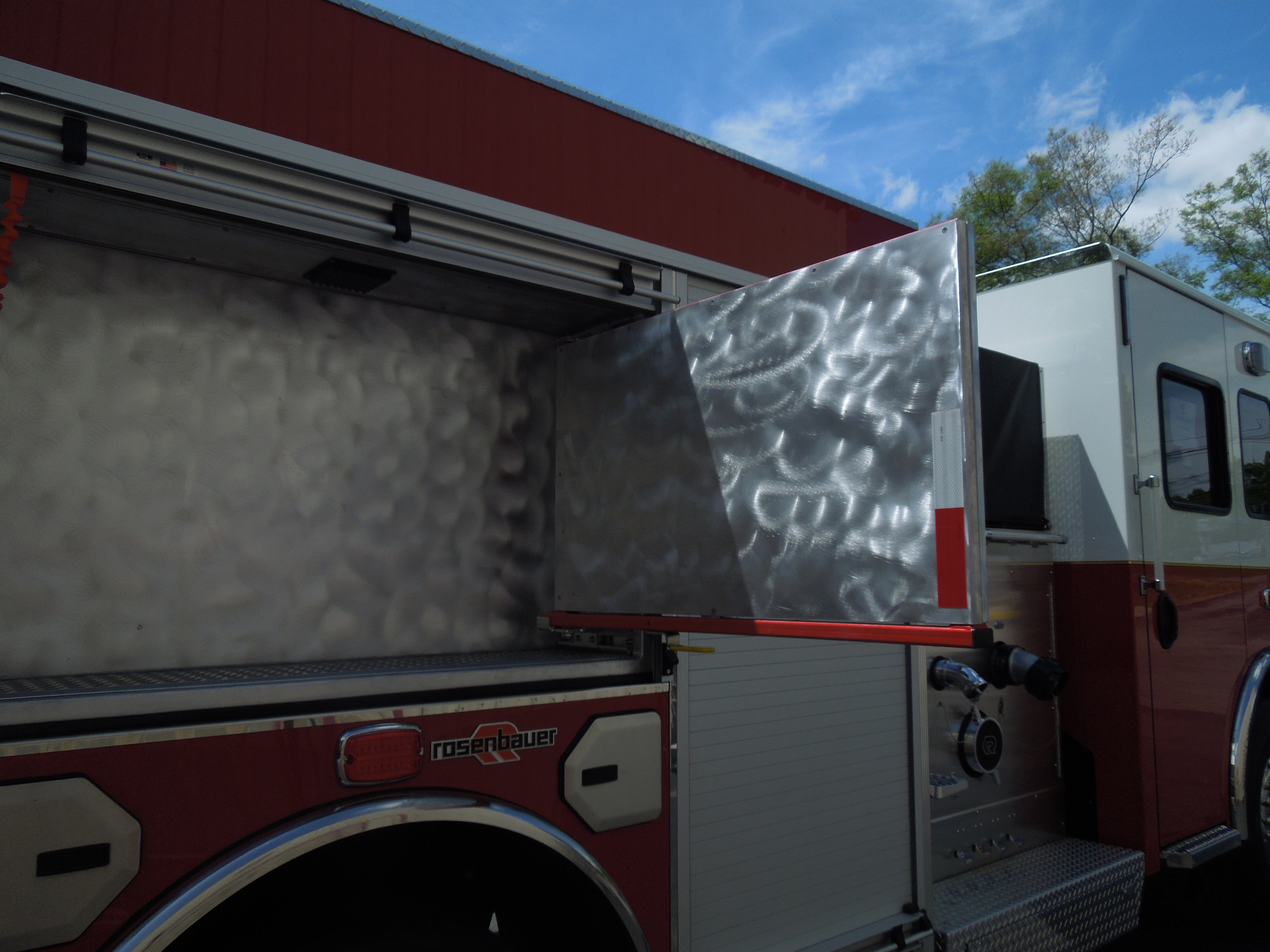 2015 Rosenbauer Commander 4000 Demo Rescue Pumper | Used Truck Details