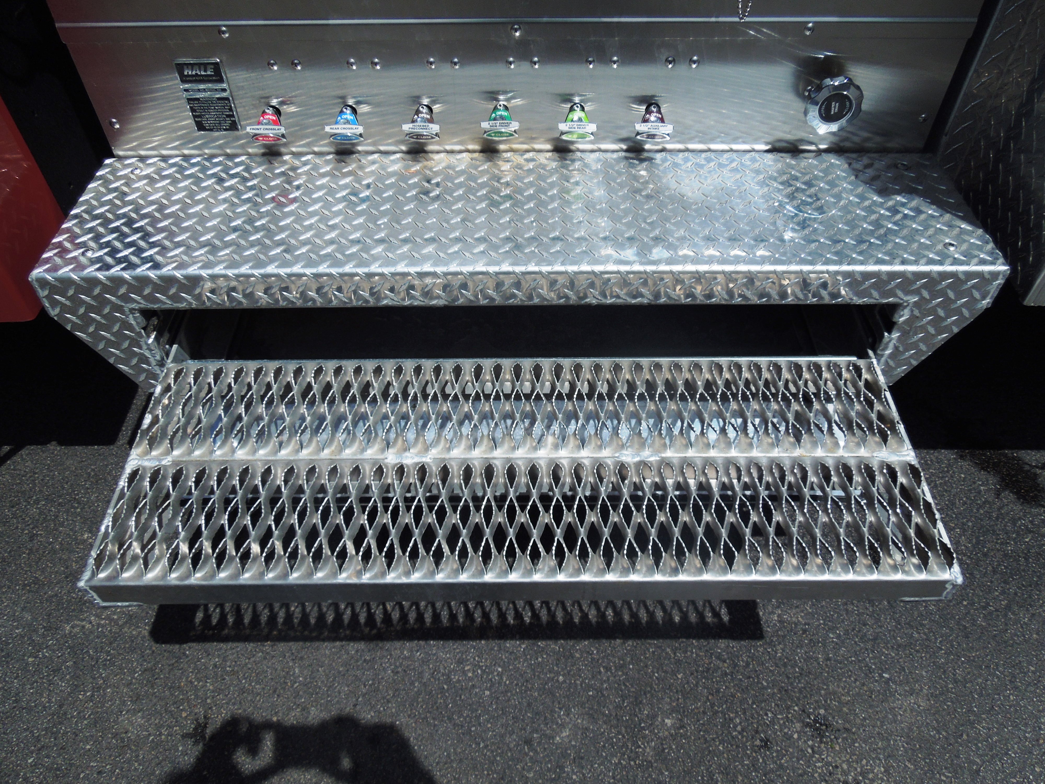 2015 Rosenbauer Commander 4000 Demo Rescue Pumper | Used Truck Details