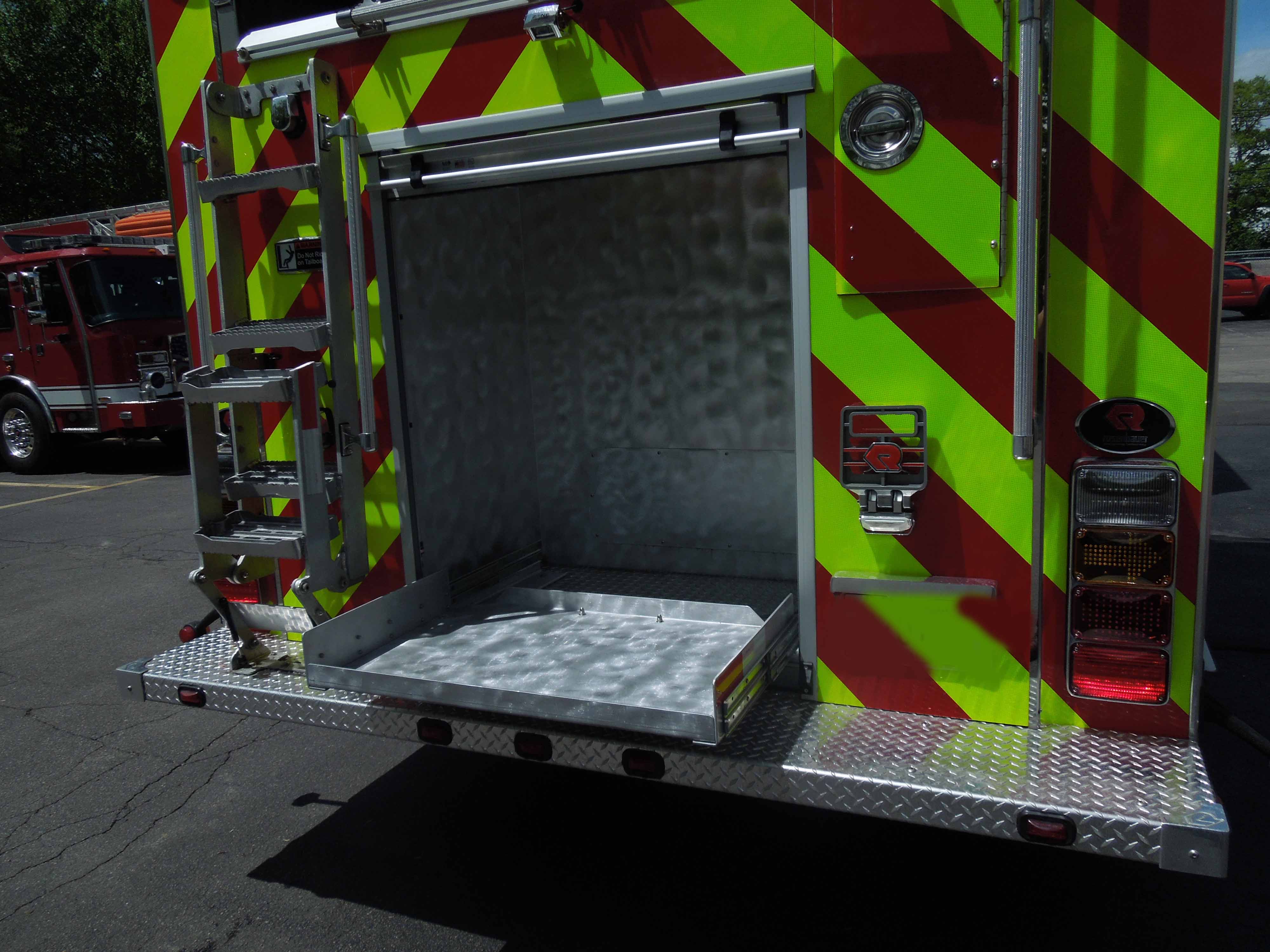 2015 Rosenbauer Commander 4000 Demo Rescue Pumper | Used Truck Details