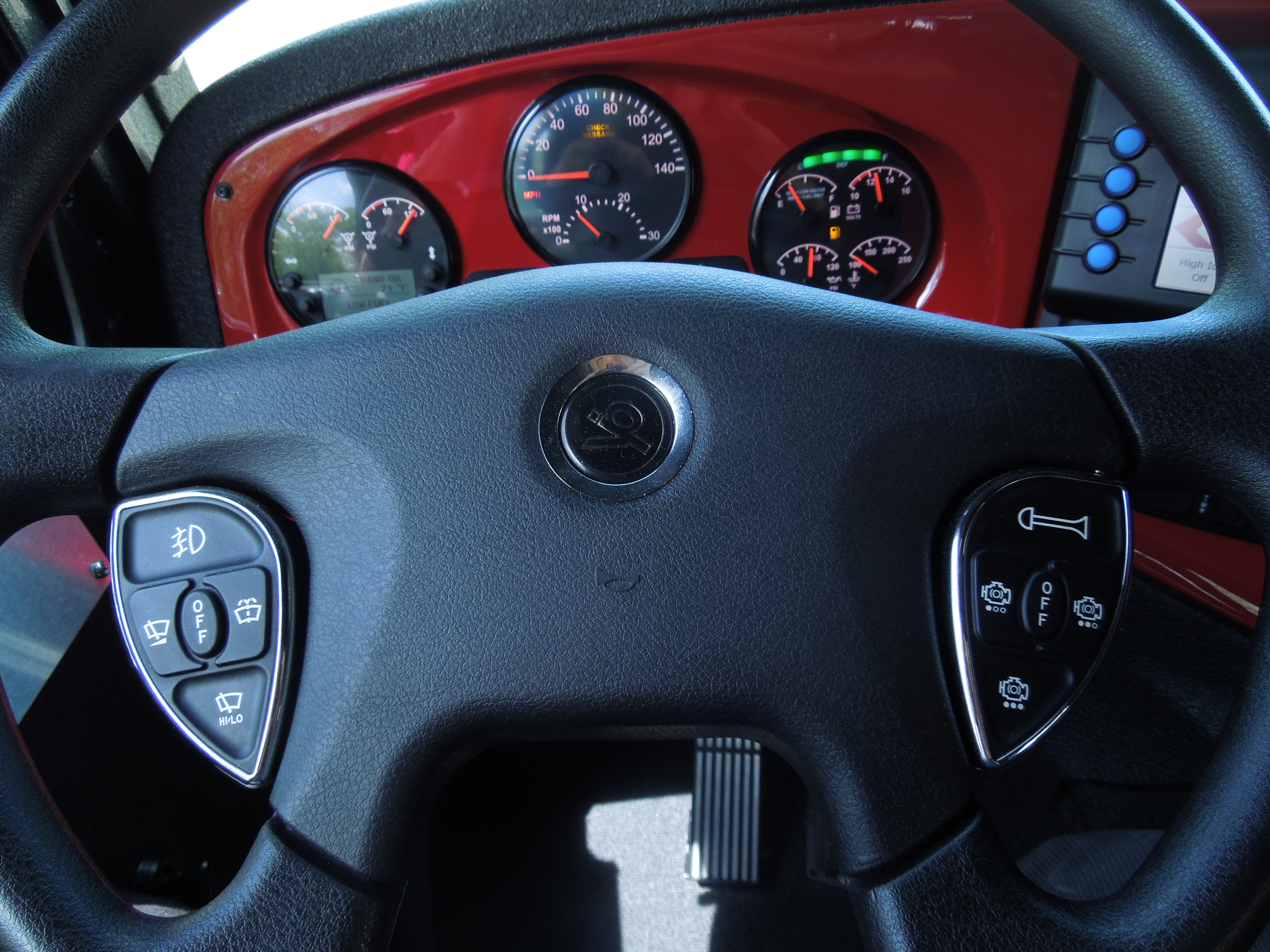 2015 Rosenbauer Commander 4000 Demo Rescue Pumper | Used Truck Details