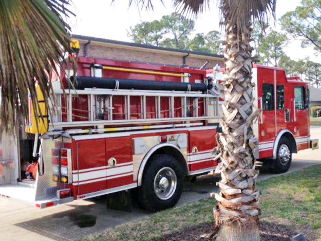 2005 Ferrara Intruder II Pumper | Used Truck Details