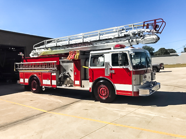 1987 Grumman Fire Cat 65' Telesquirt | Used Truck Details