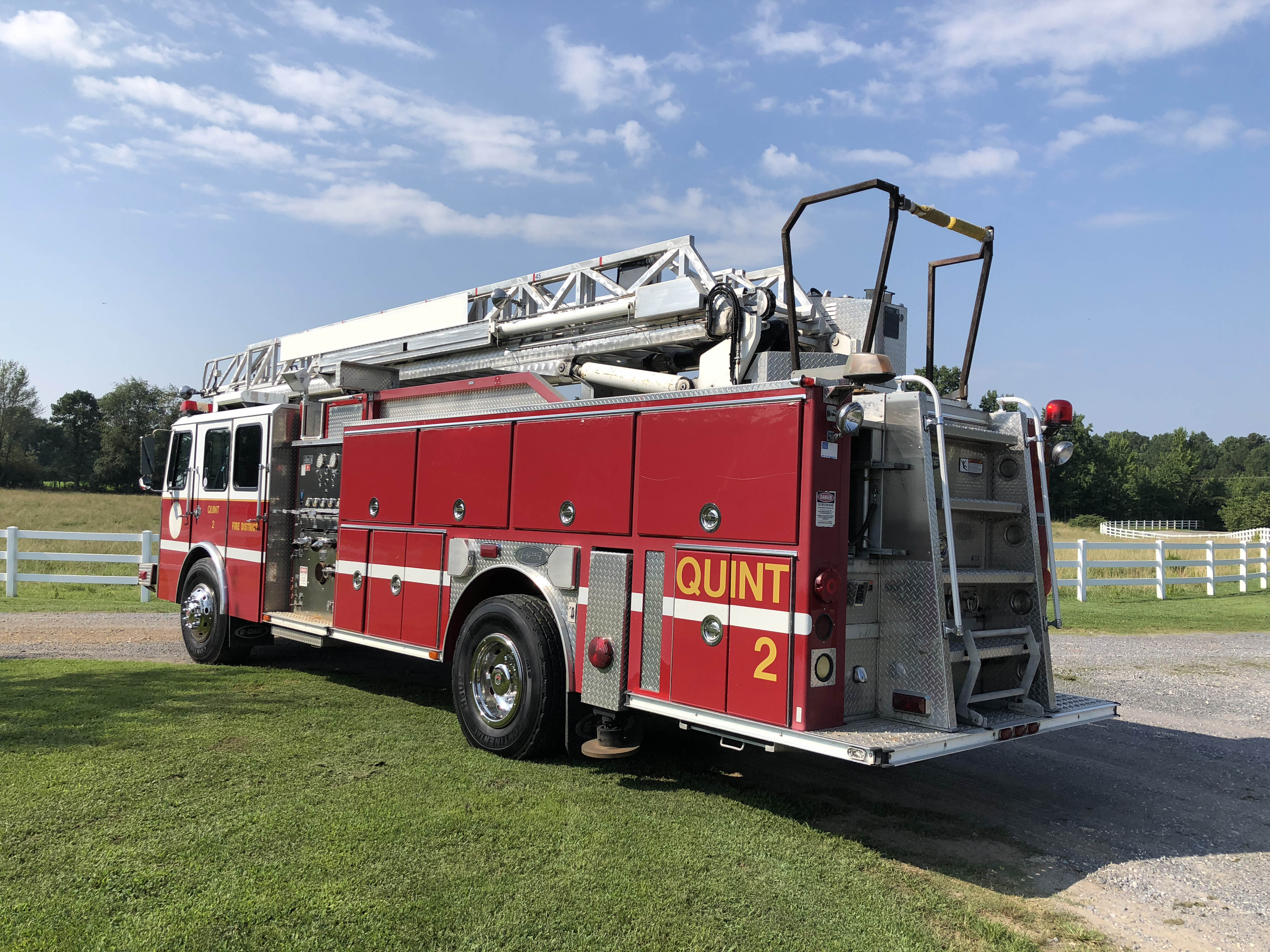 1997 E-One 75' Quint Ladder | Used Truck Details