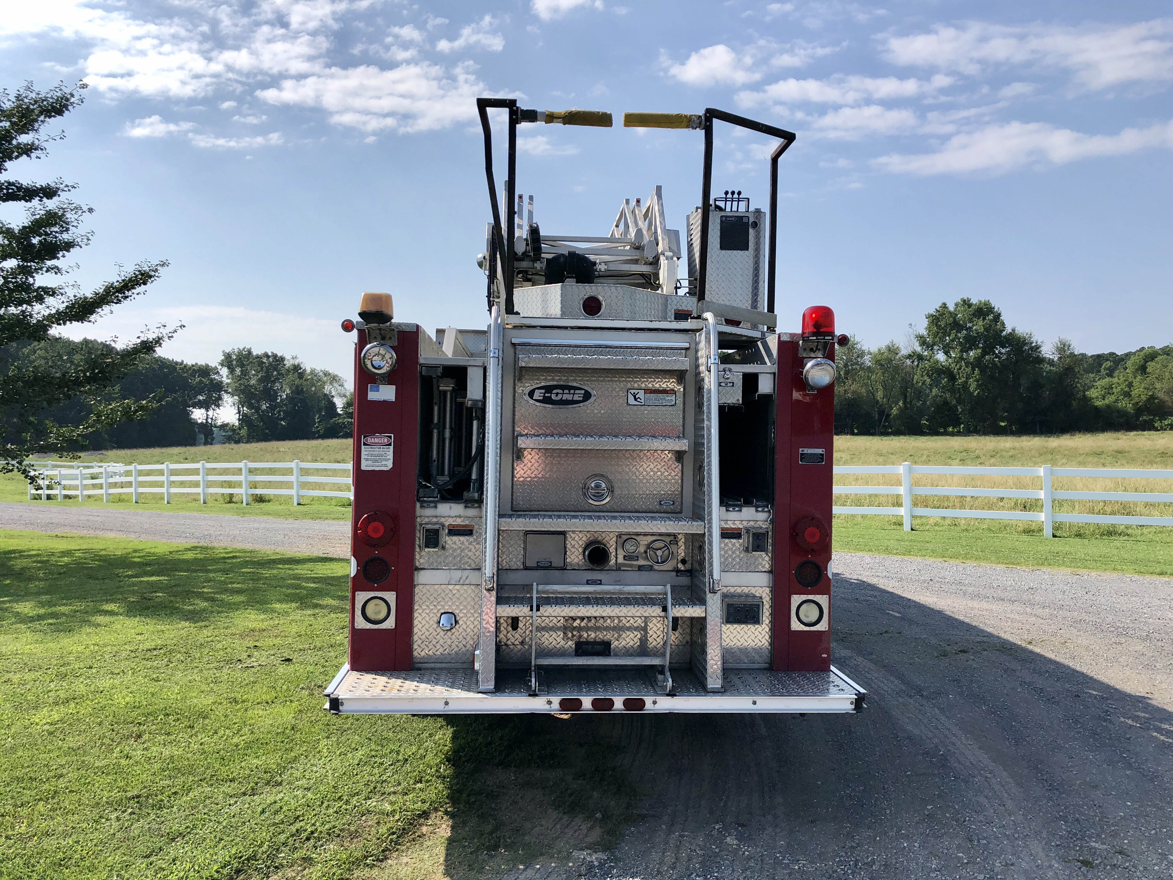 1997 E-One 75' Quint Ladder | Used Truck Details