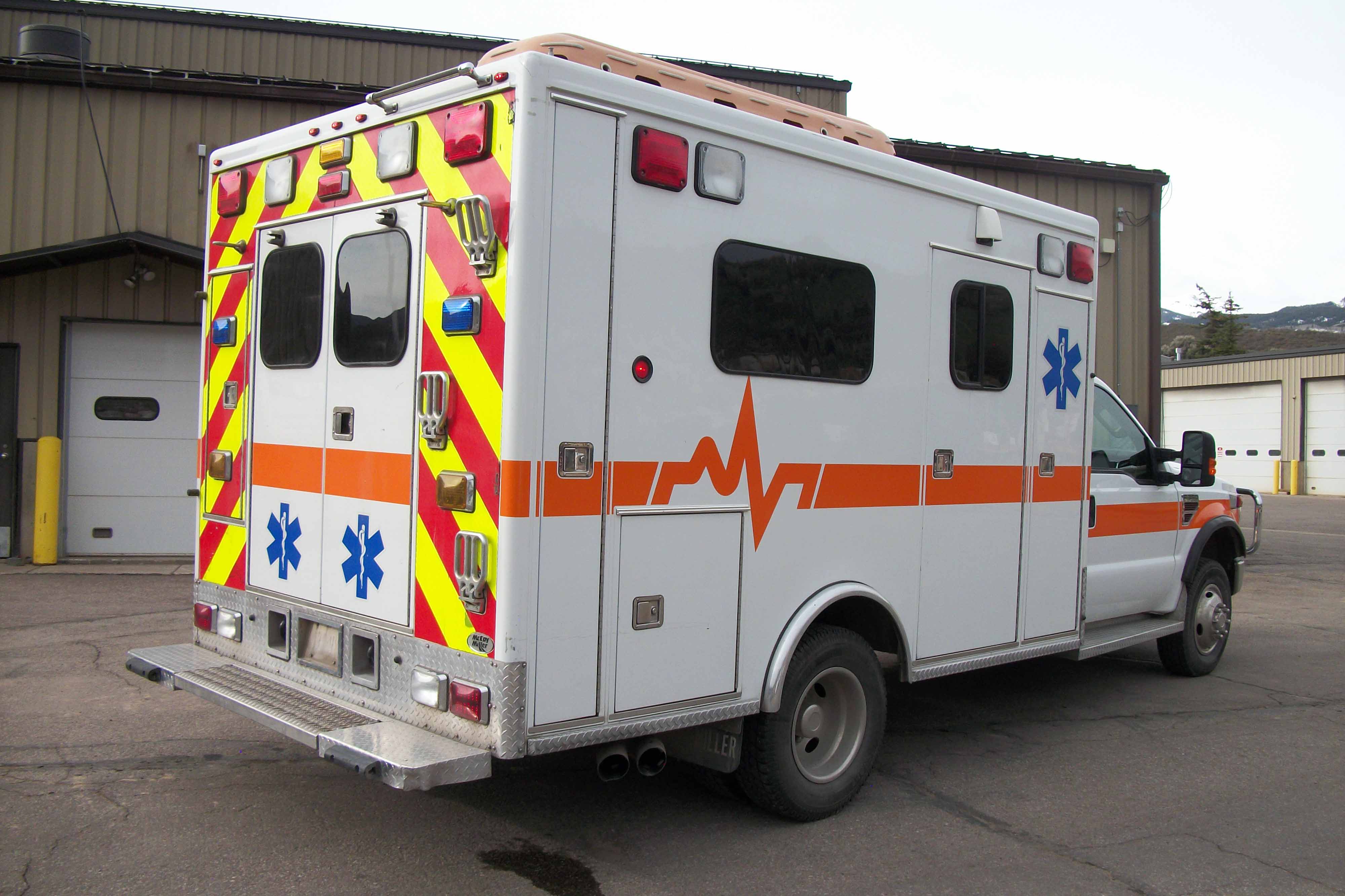 2008 McCoy Miller Ford F-350 4X4 Ambulance | Used Truck Details