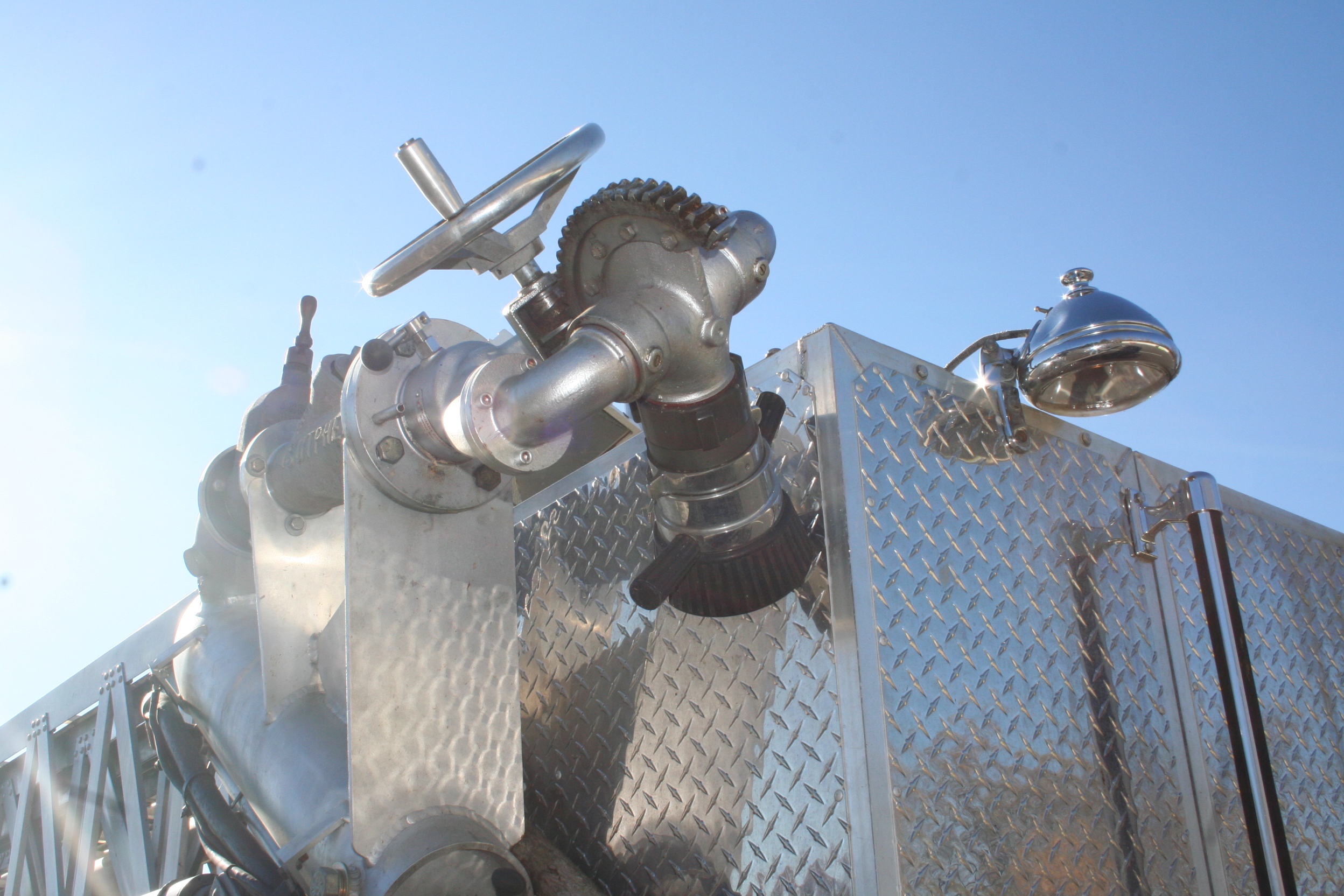 1985 Sutphen 100' Tower | Used Truck Details