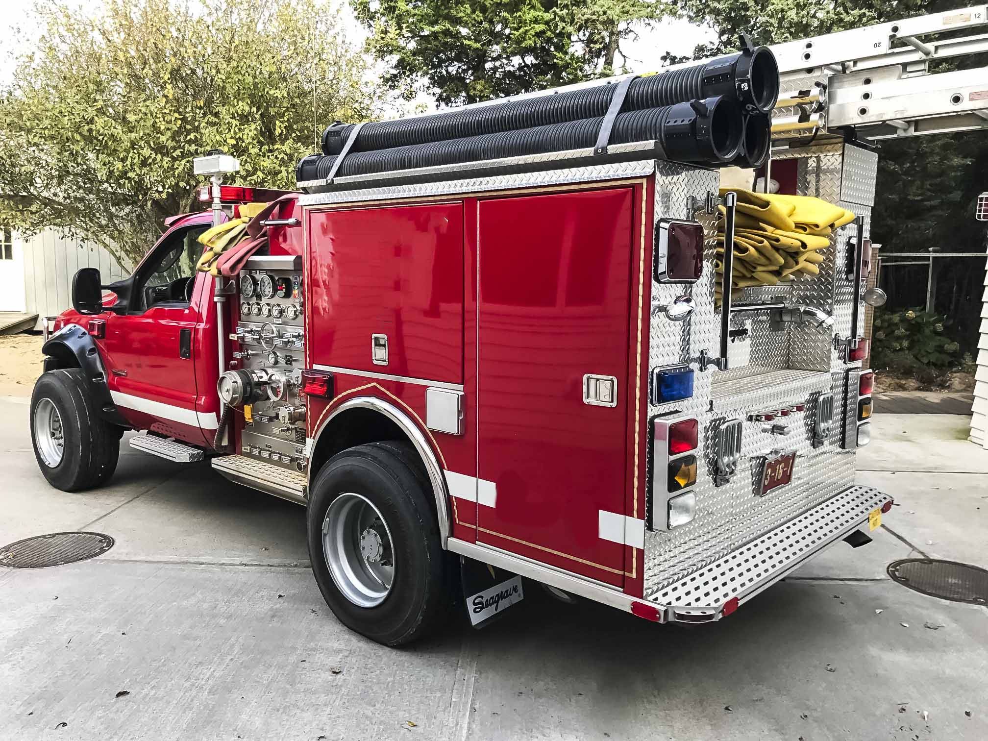 2006 Seagrave Ford F-550 4x4 Mini-Pumper | Used Truck Details