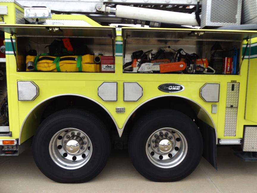 2003 E-One Cyclone 100' Ladder | Used Truck Details