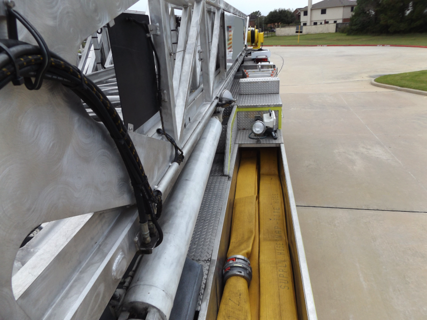 2003 E-One Cyclone 100' Ladder | Used Truck Details