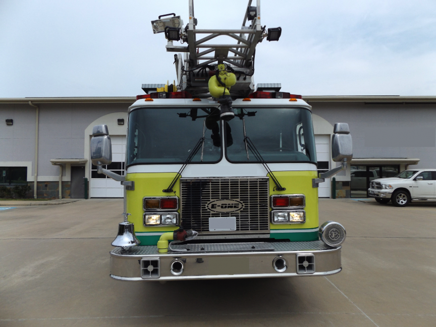 2003 E-One Cyclone 100' Ladder | Used Truck Details