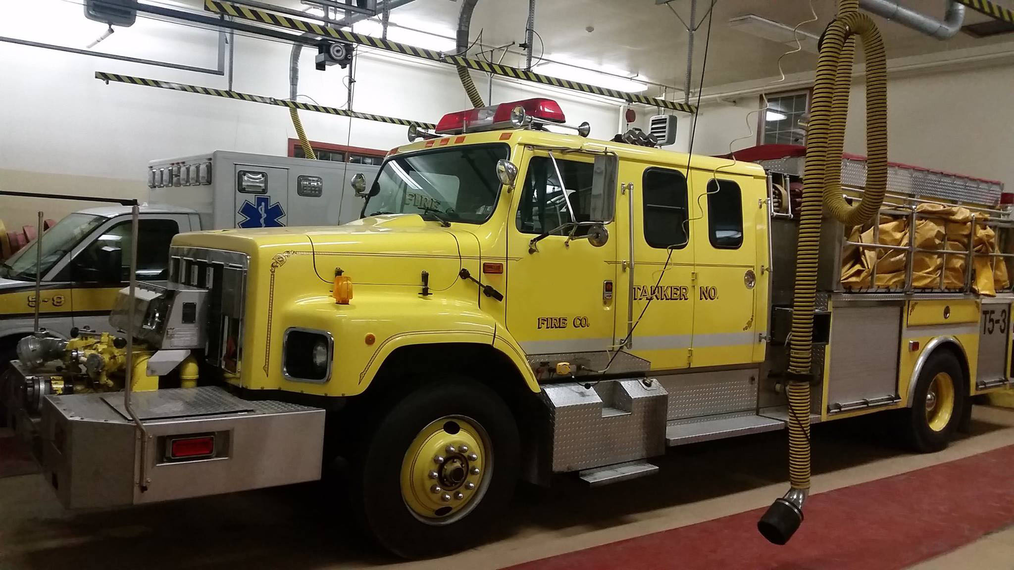 1990 4-Guys International Tanker | Used Truck Details