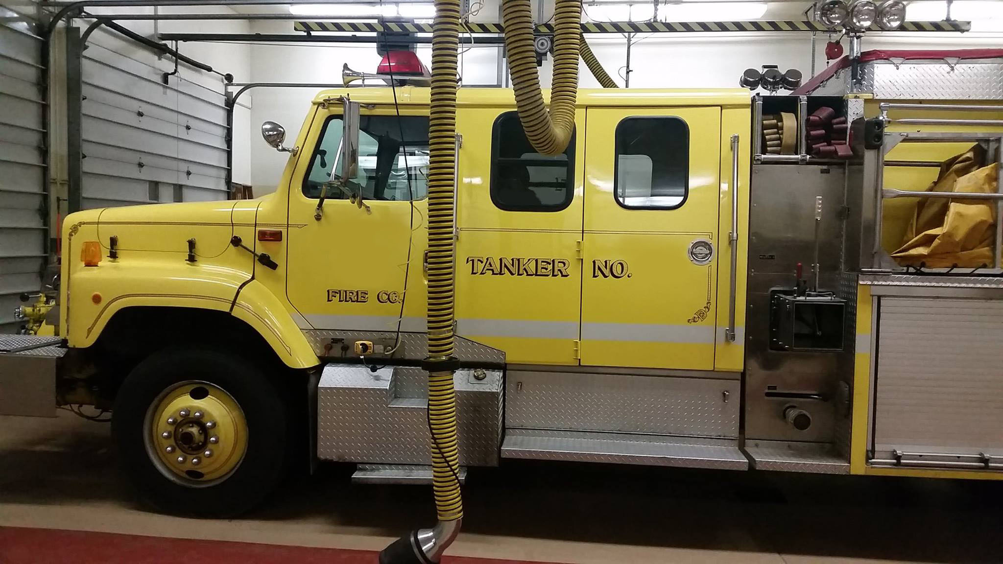 1990 4-Guys International Tanker | Firetrucks Unlimited