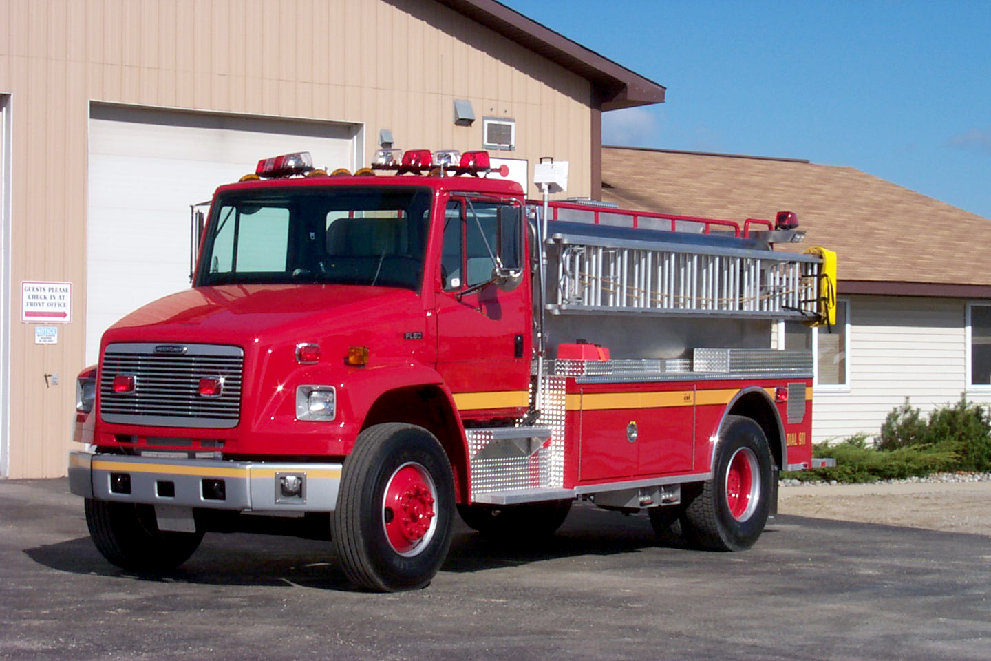 2000 Freightliner FL80 Tanker | Used Truck Details