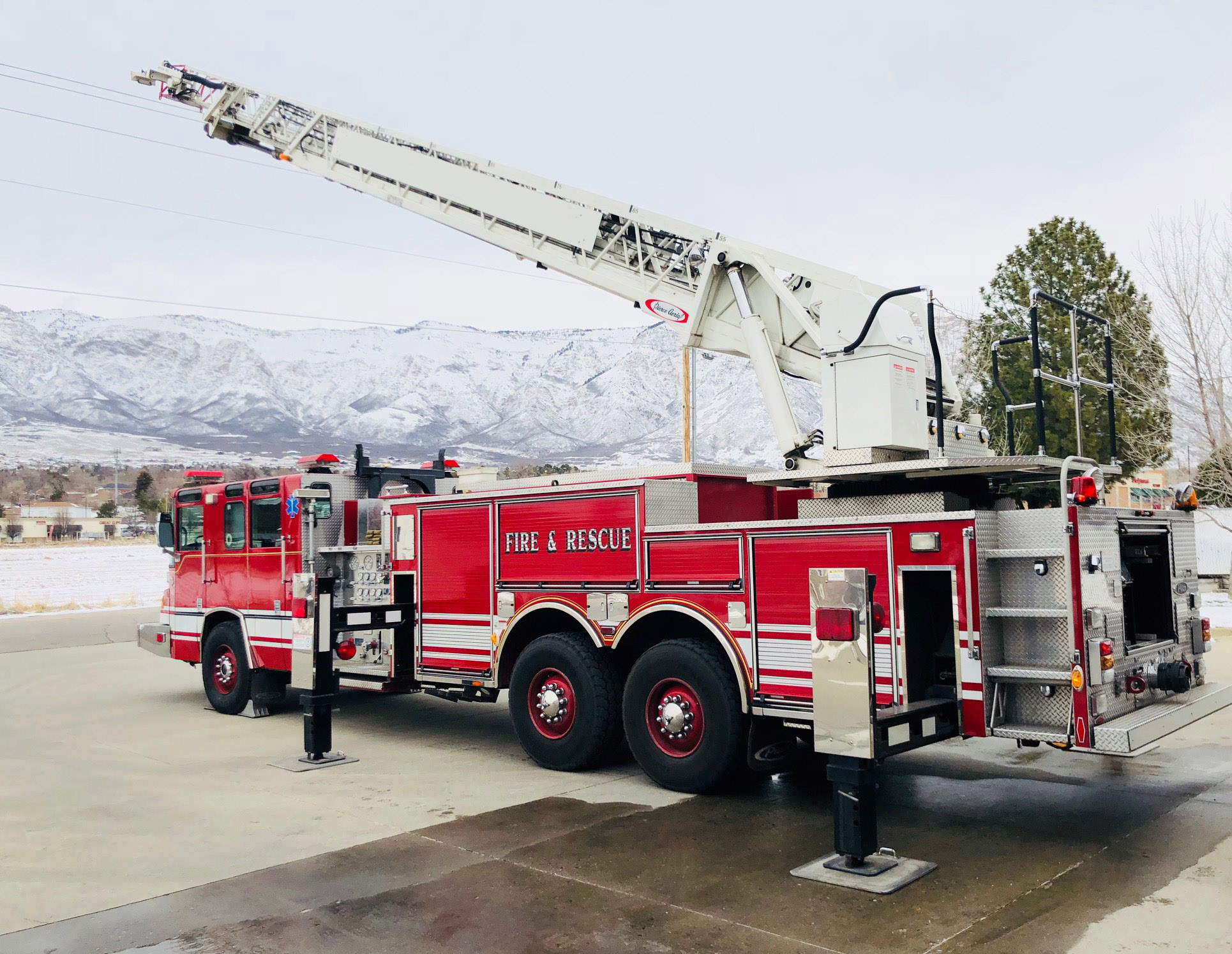 2001 Pierce Quantum 105' Aerial | Used Truck Details