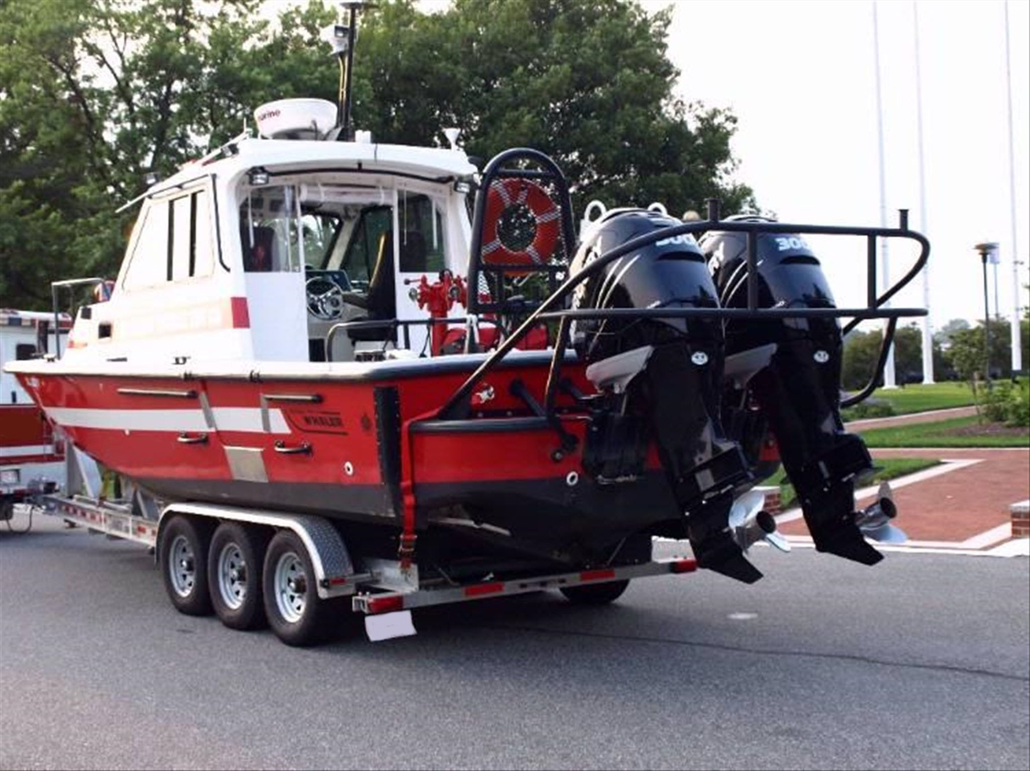 2008 Boston Whaler 27' Challenger Fire Boat | Used Truck Details