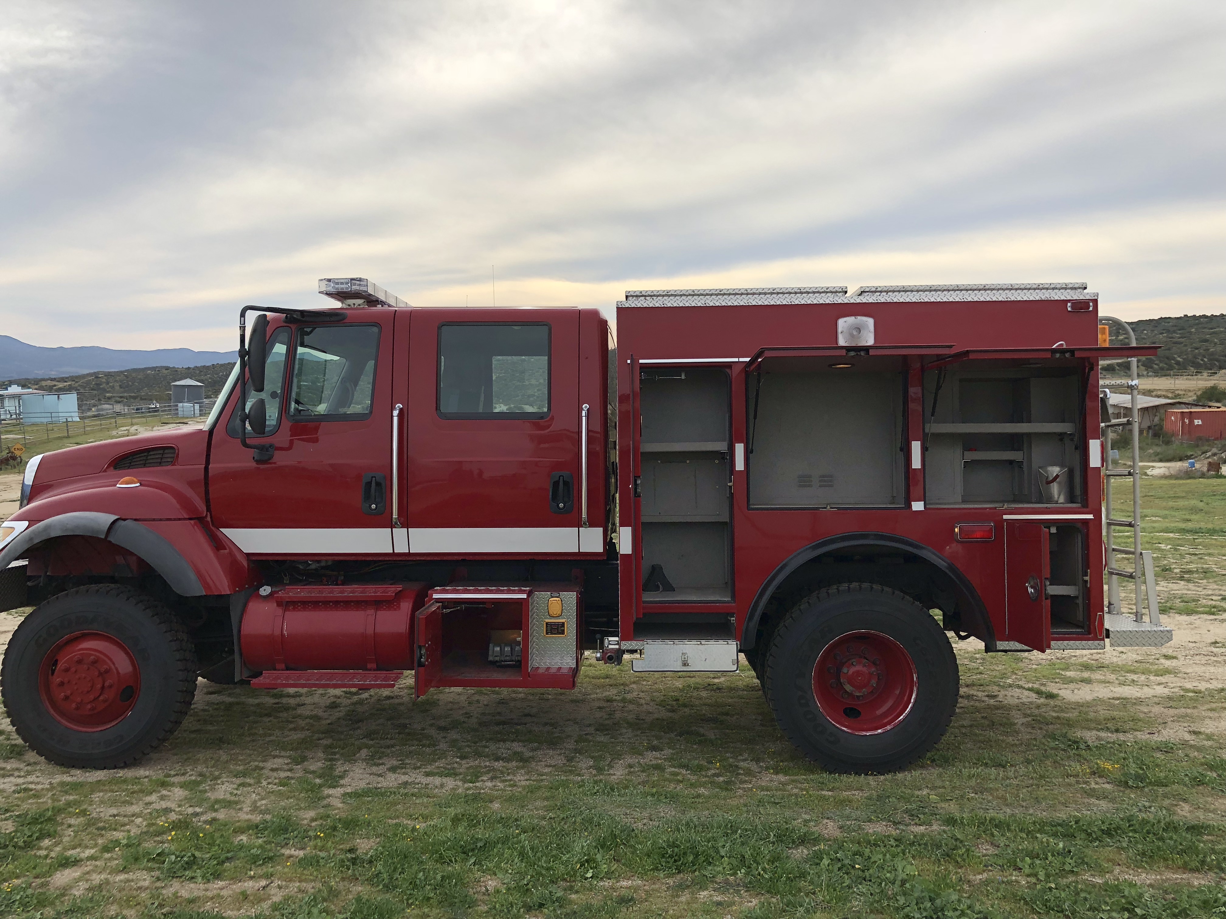 2002 Pierce International 4x4 Midi Pumper | Used Truck Details