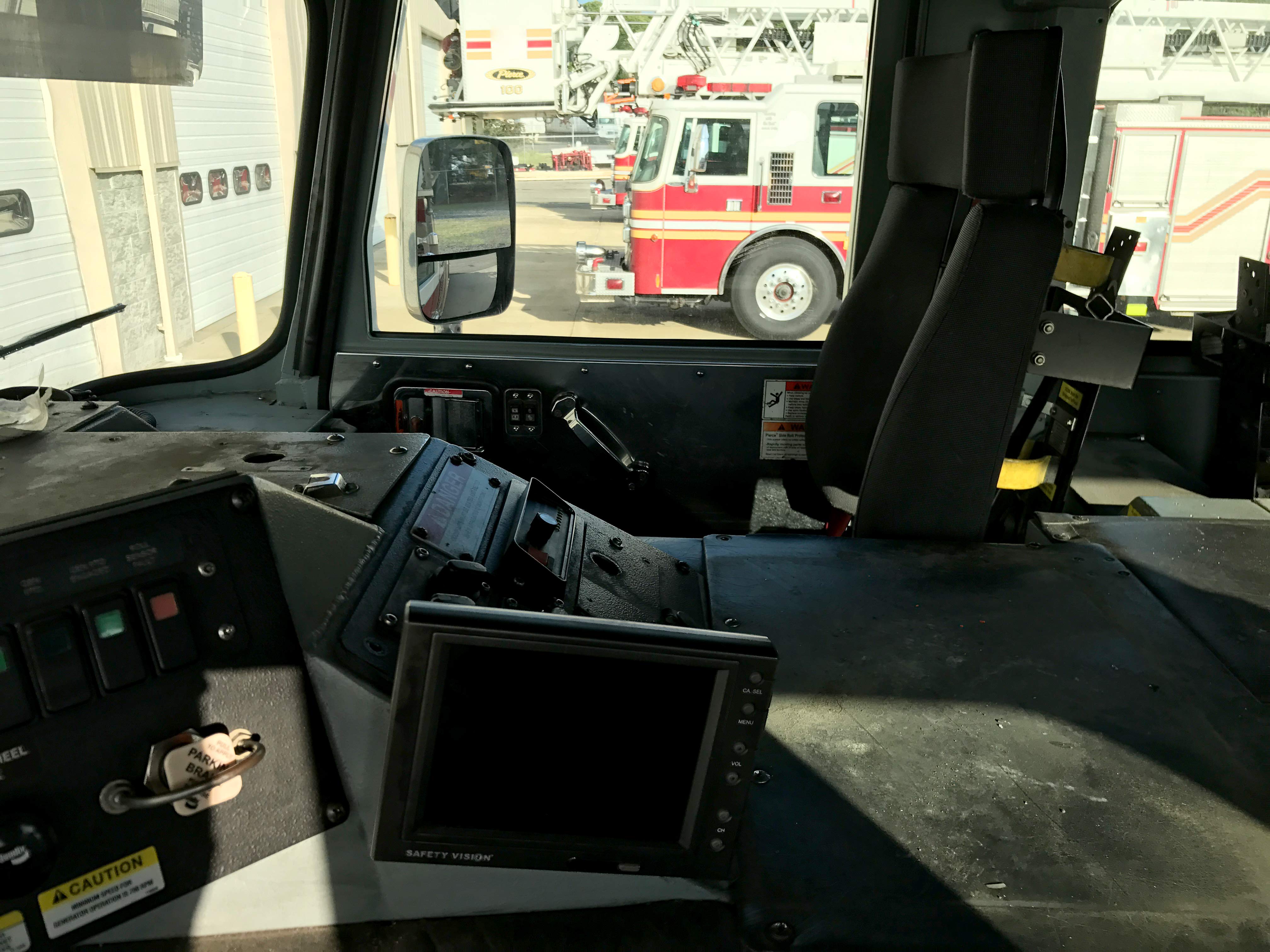 2006 Pierce Dash 95' Platform | Used Truck Details