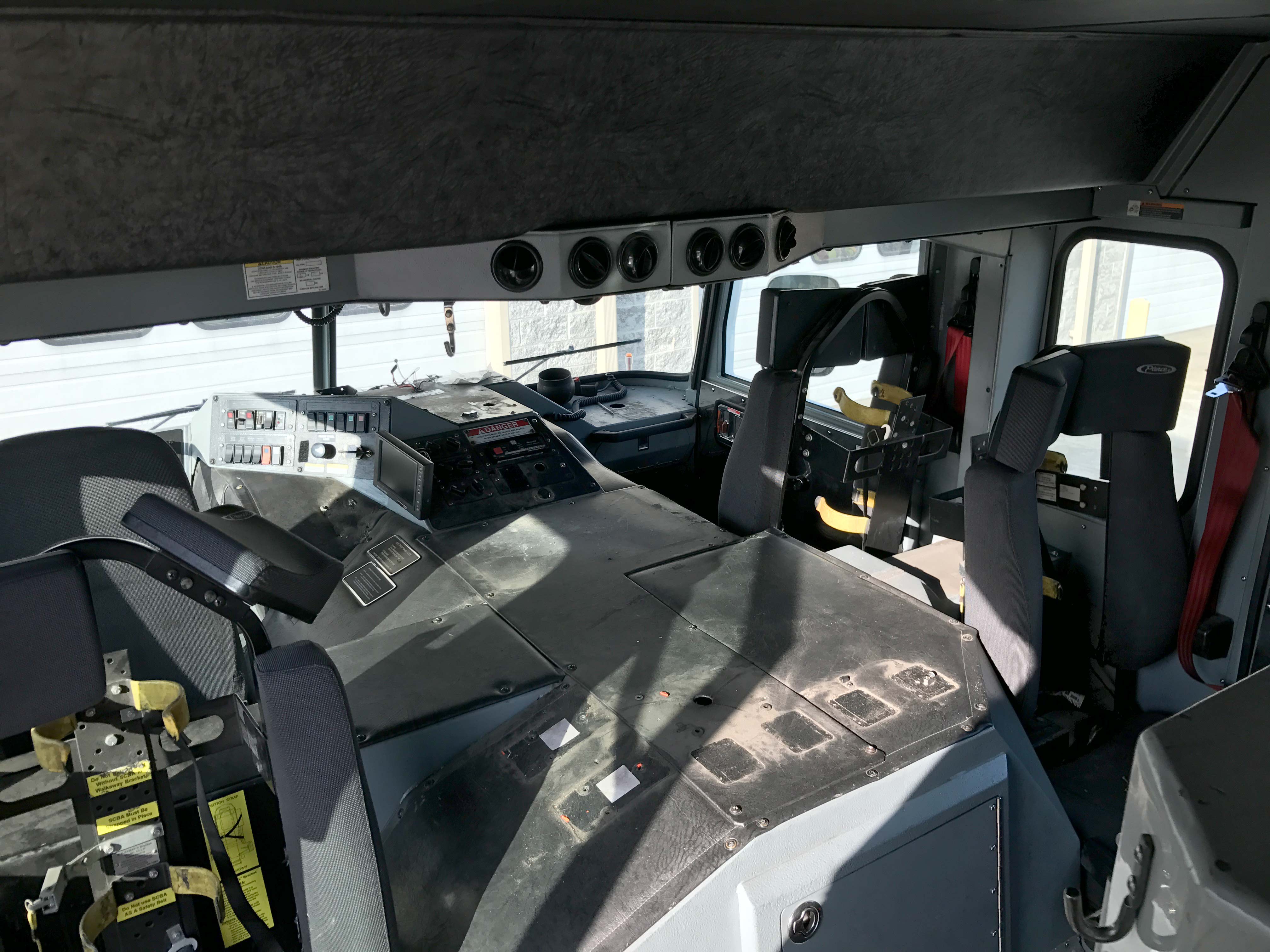 2006 Pierce Dash 95' Platform | Used Truck Details