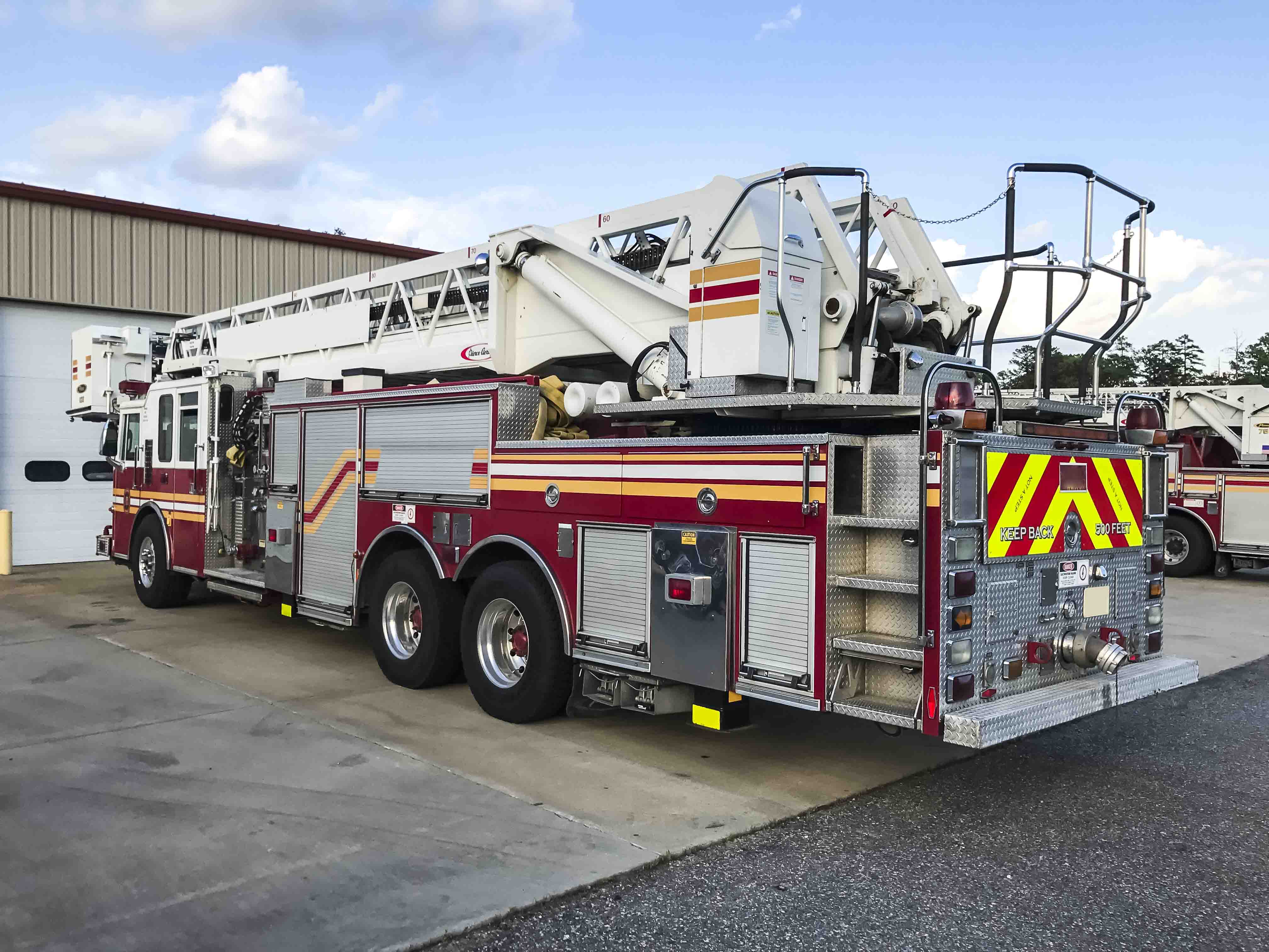 1998 Pierce 100' Platform | Used Truck Details