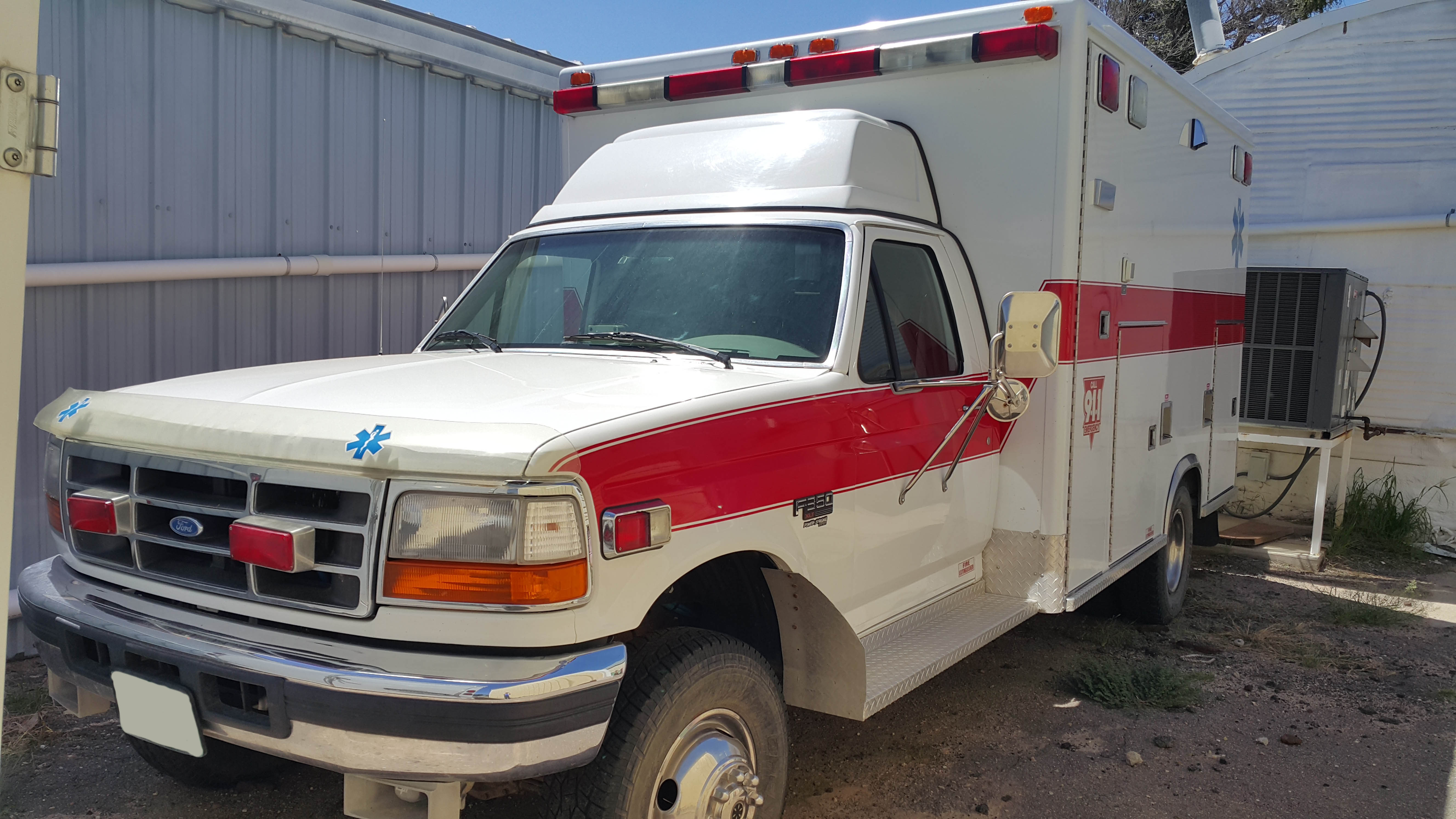 1997 Ford F-350 4x4 Ambulance | Used Truck Details