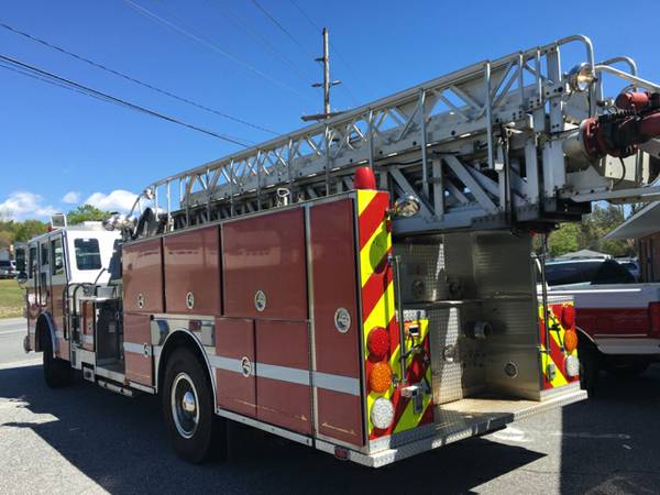 1995 Sutphen Mid-Mount 75' Aerial | Used Truck Details