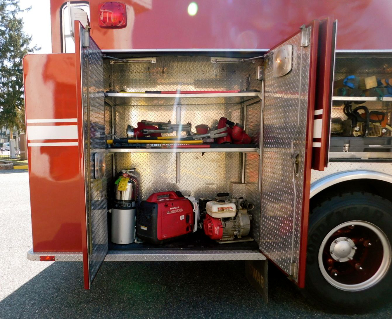 1987 Mack Walk-In Rescue | Used Truck Details