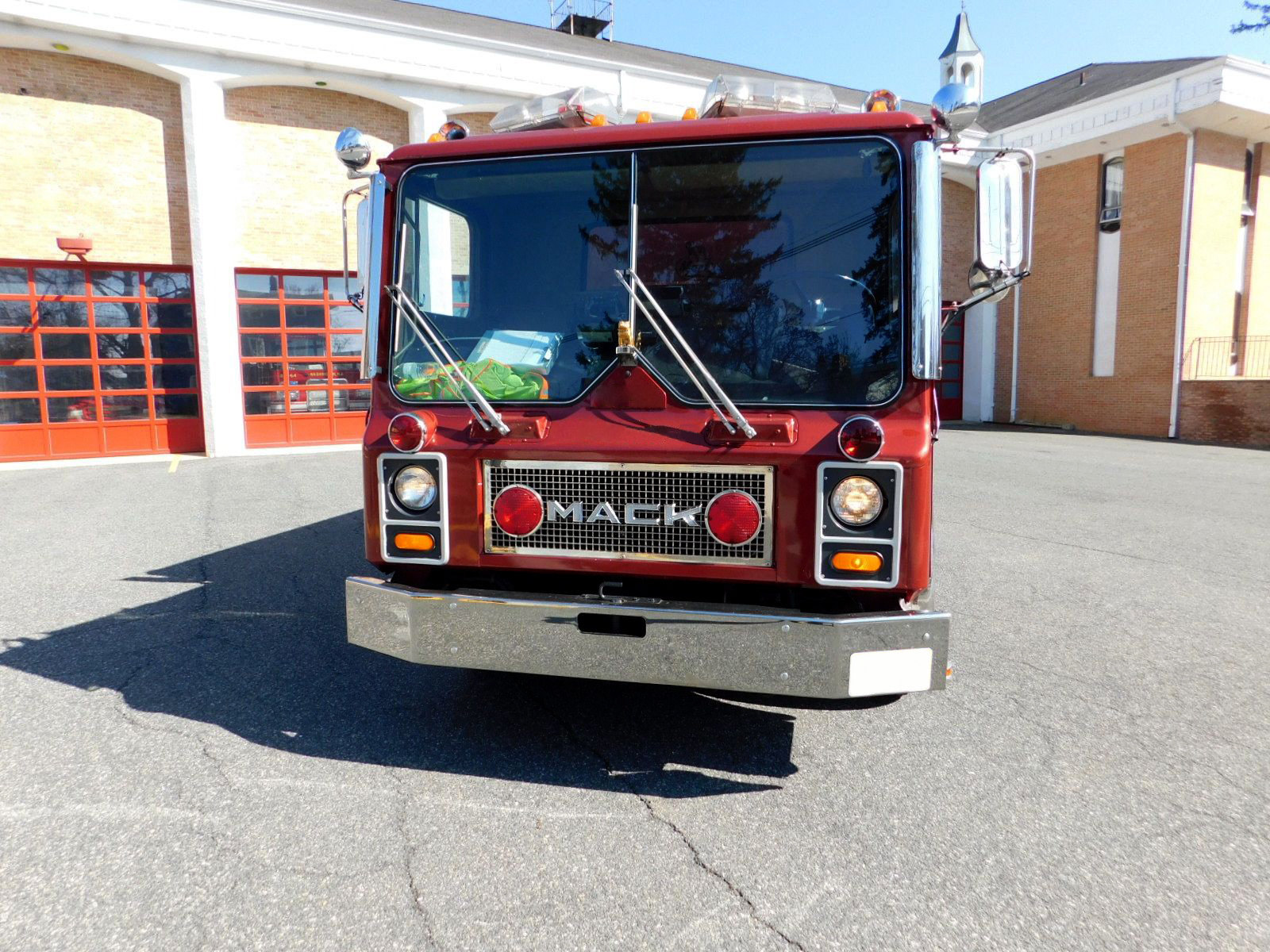 1987 Mack Walk-In Rescue | Used Truck Details