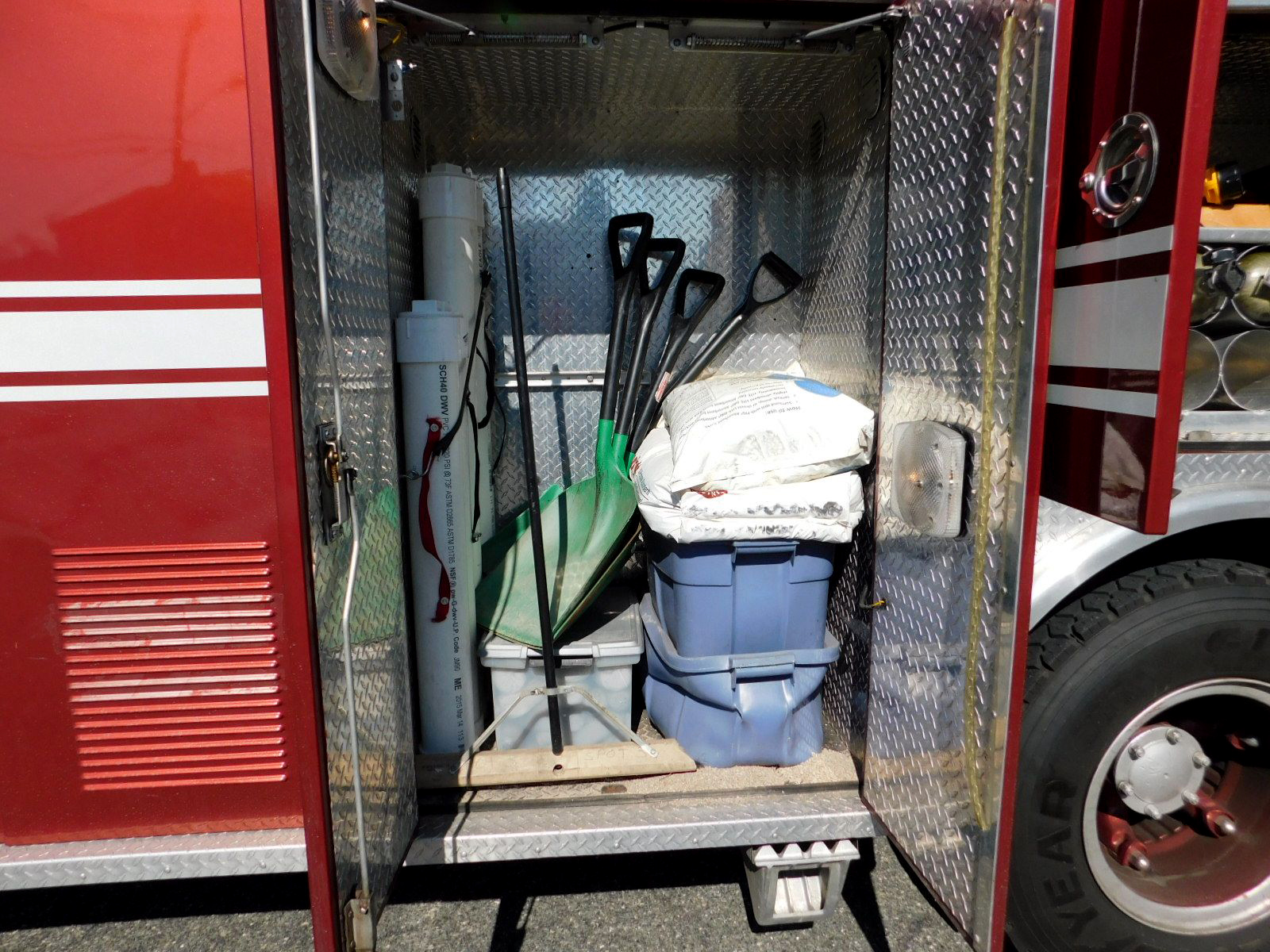 1987 Mack Walk-In Rescue | Used Truck Details