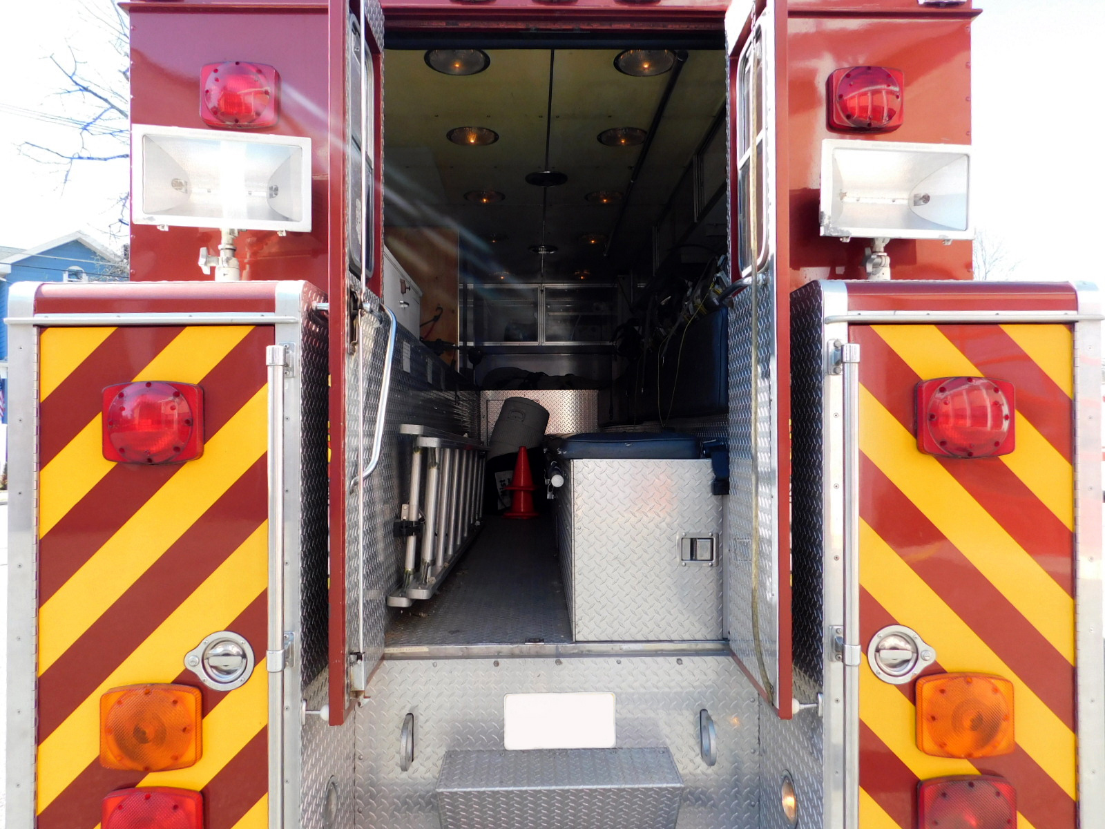 1987 Mack Walk-In Rescue | Used Truck Details