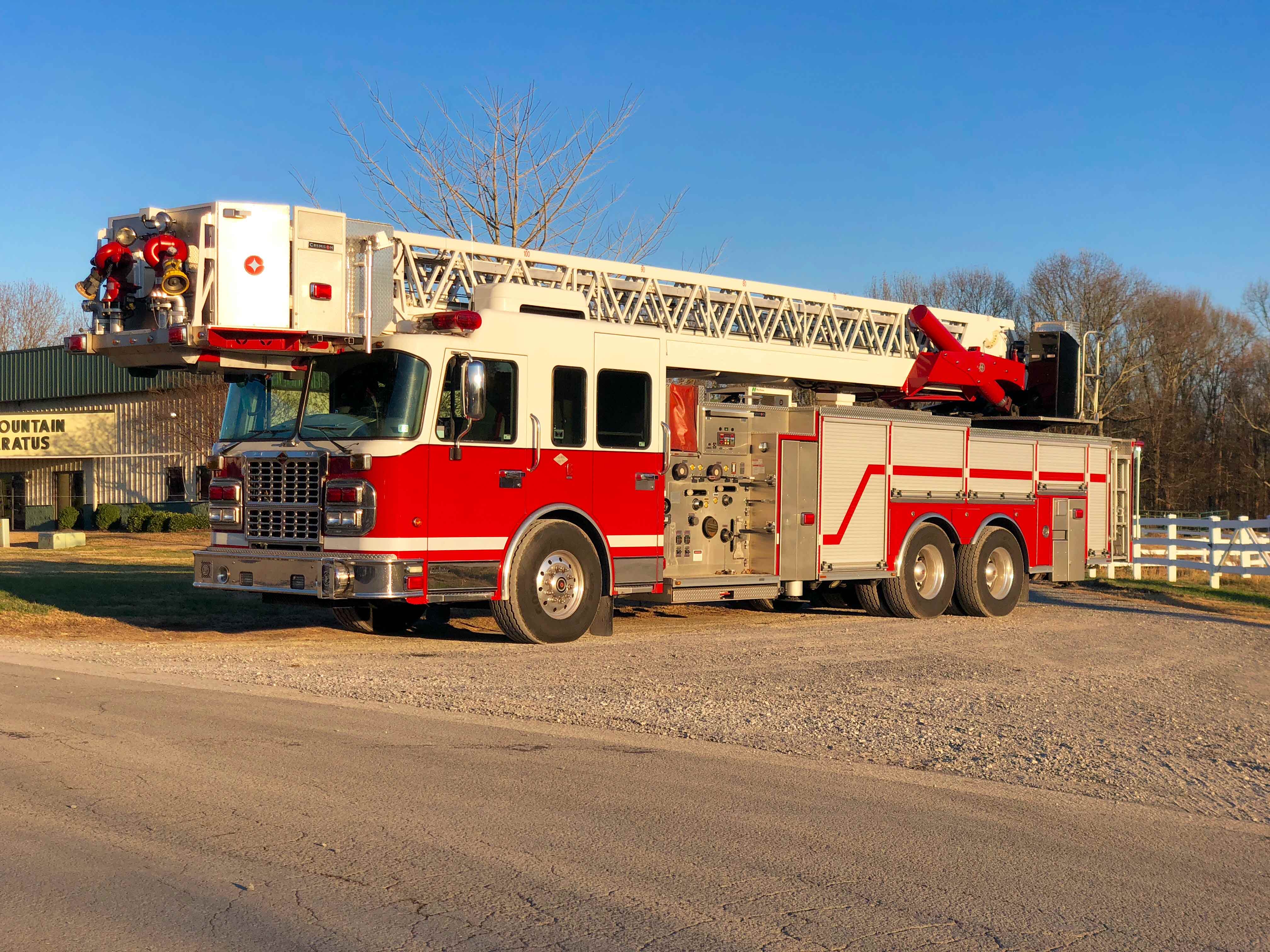 2009 Crimson Spartan 100' Tower | Used Truck Details