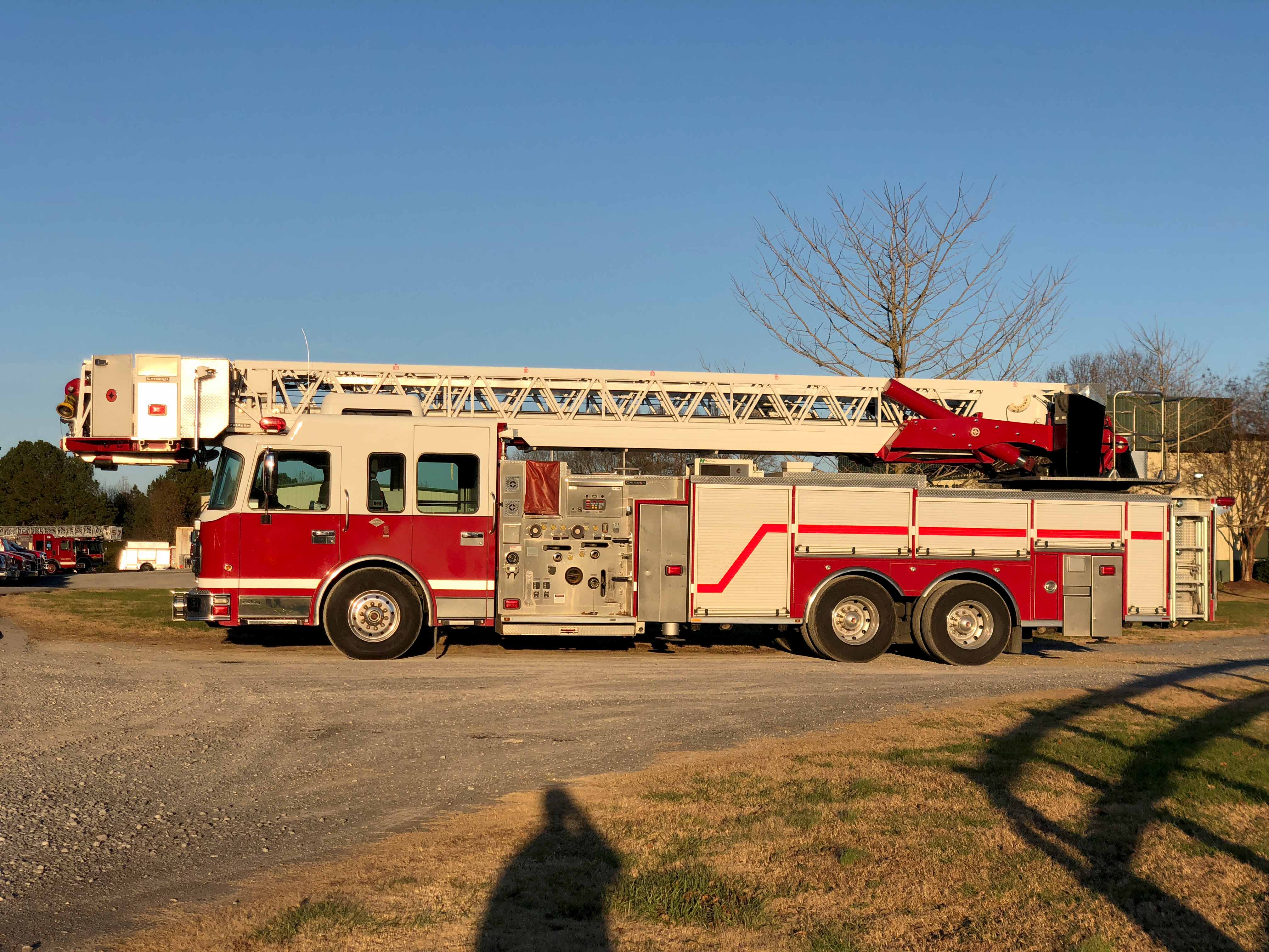 2009 Crimson Spartan 100' Tower | Used Truck Details