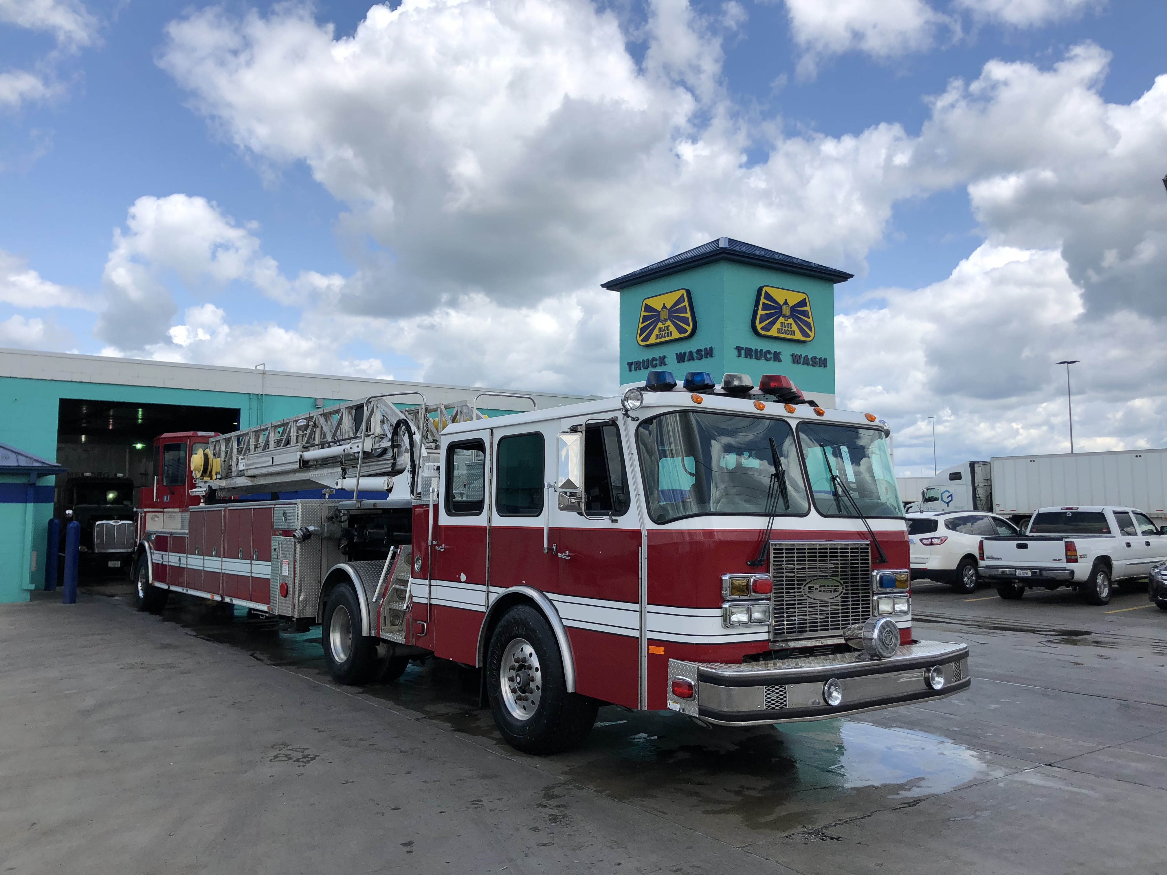 1999 E-One 100' Tiller | Used Truck Details