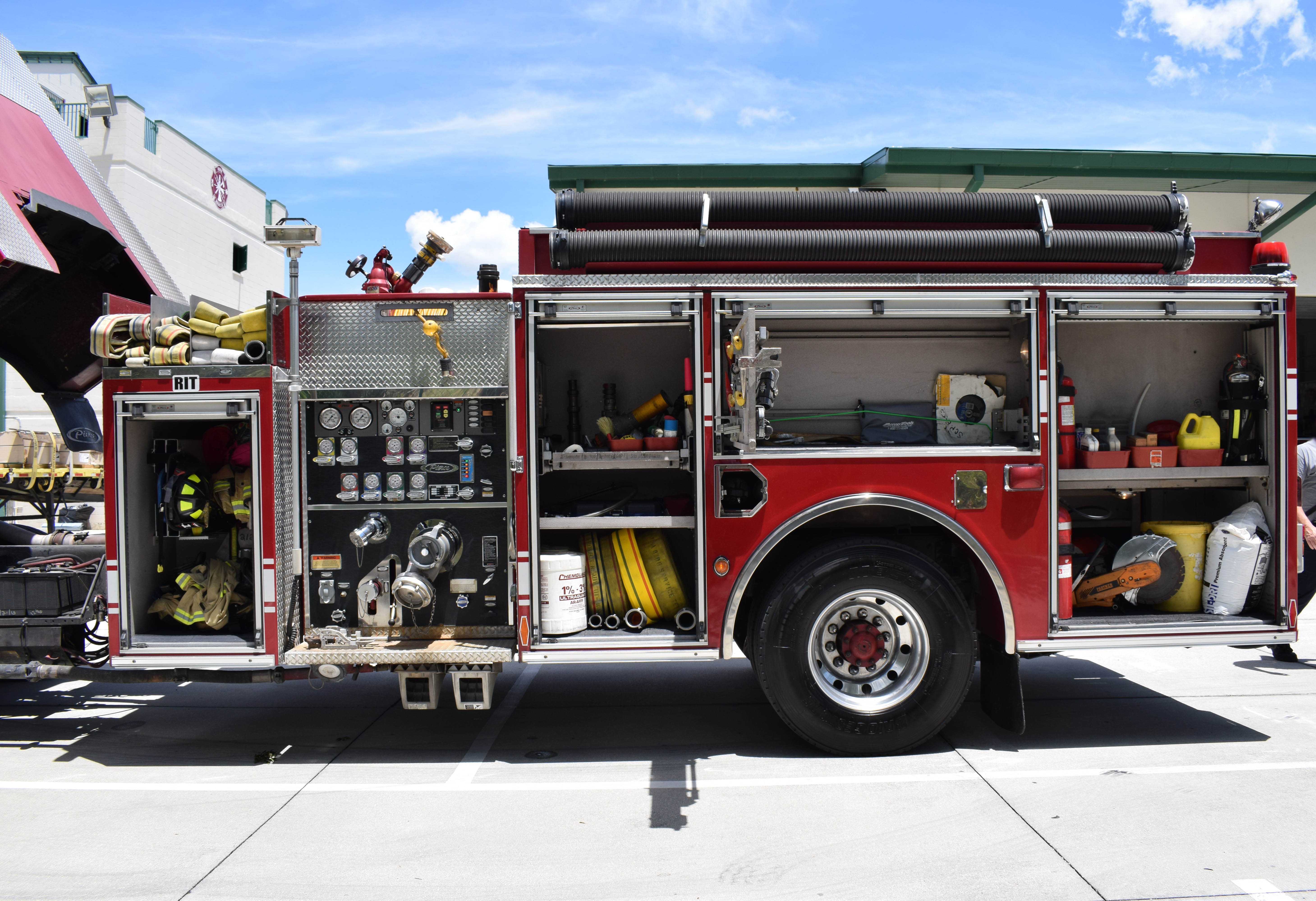 2004 Pierce Enforcer Pumper | Used Truck Details