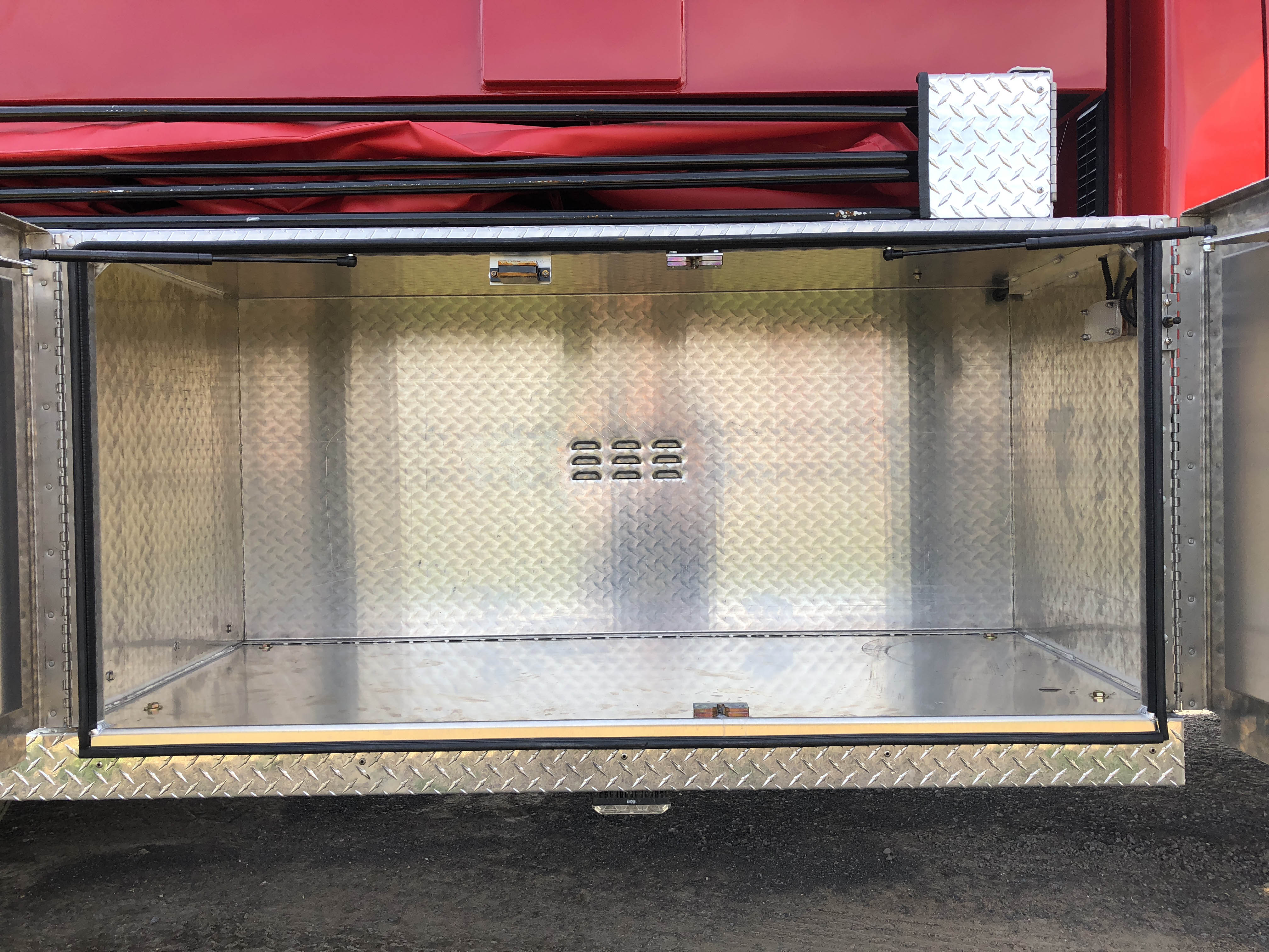 2009 / 2018 Fouts Brothers International Tanker | Used Truck Details