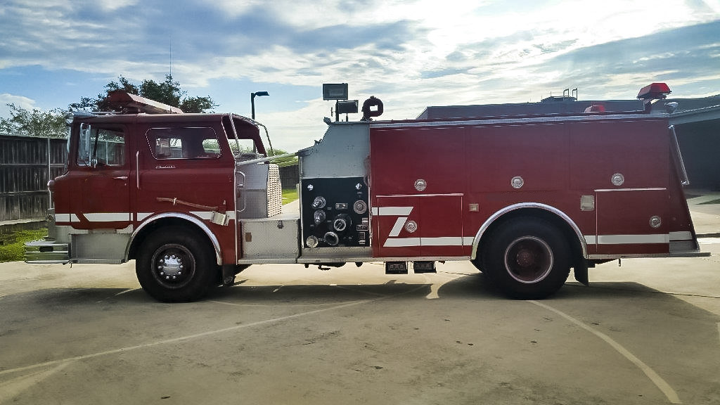 1972/86 Pierce Mack Pumper | Used Truck Details
