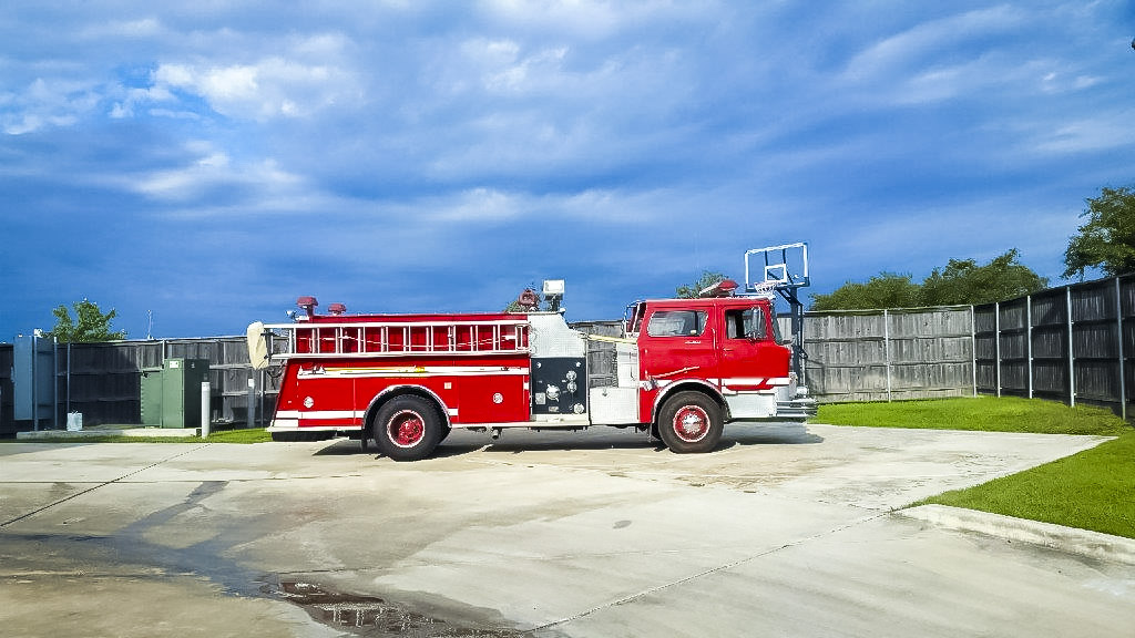 1972/86 Pierce Mack Pumper | Used Truck Details