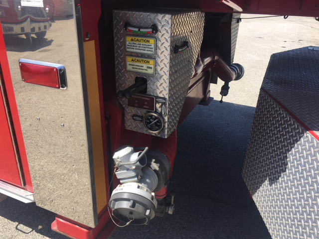 2001 Pierce Quantum 100' Tiller | Used Truck Details