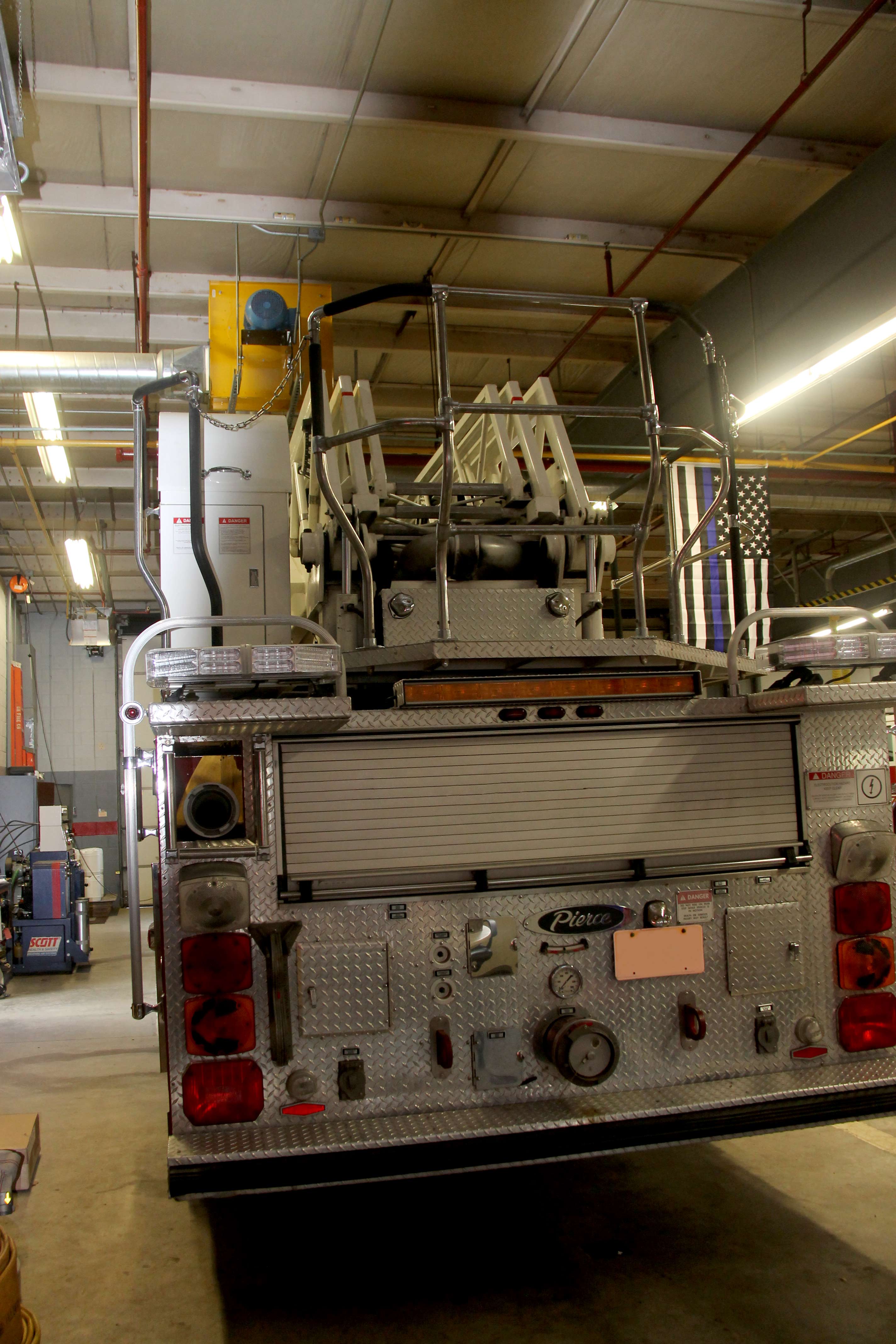 1999 Pierce Lance 100' Aerial | Used Truck Details