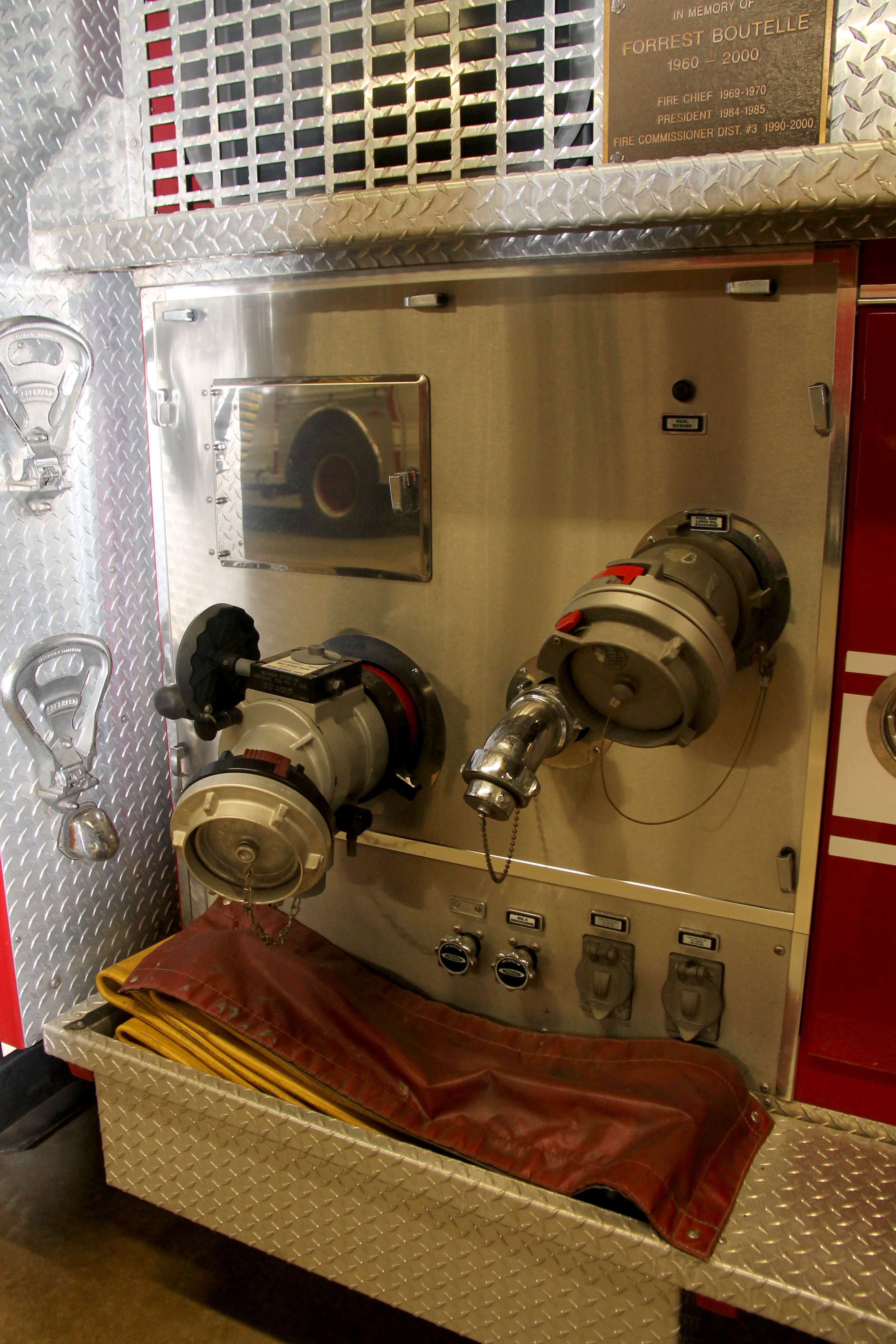 1999 Pierce Lance 100' Aerial | Used Truck Details