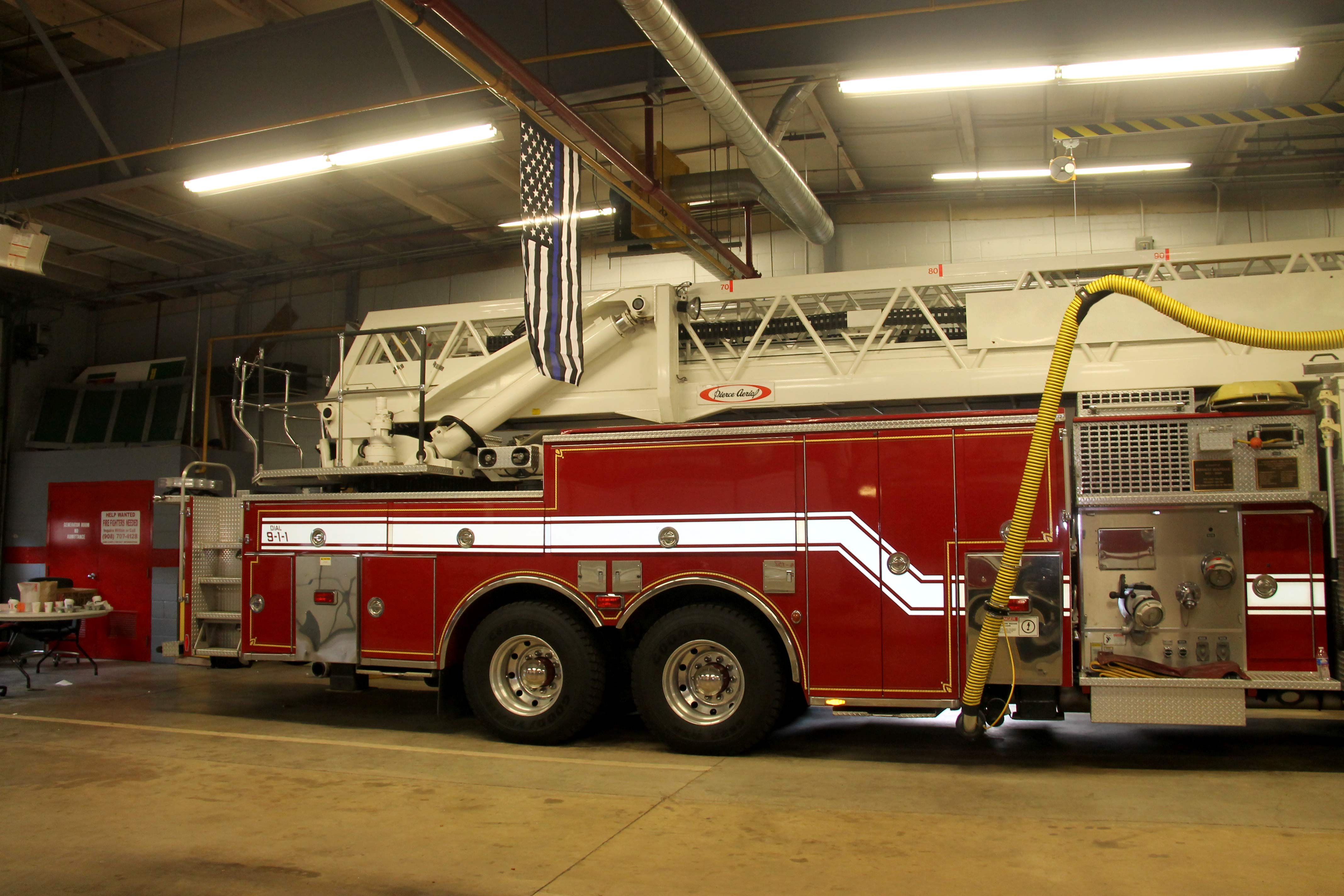 1999 Pierce Lance 100' Aerial | Used Truck Details