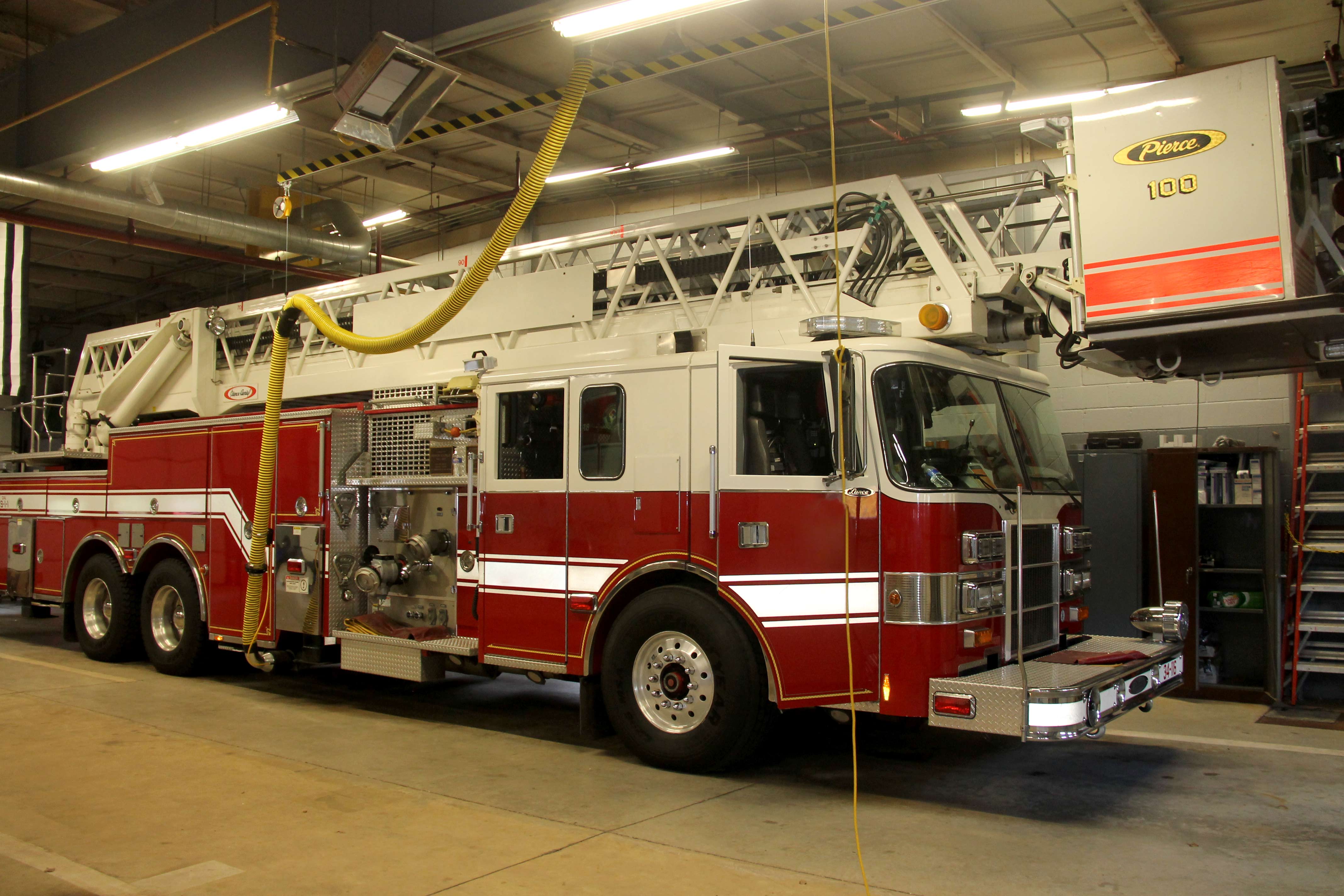 1999 Pierce Lance 100' Aerial | Used Truck Details