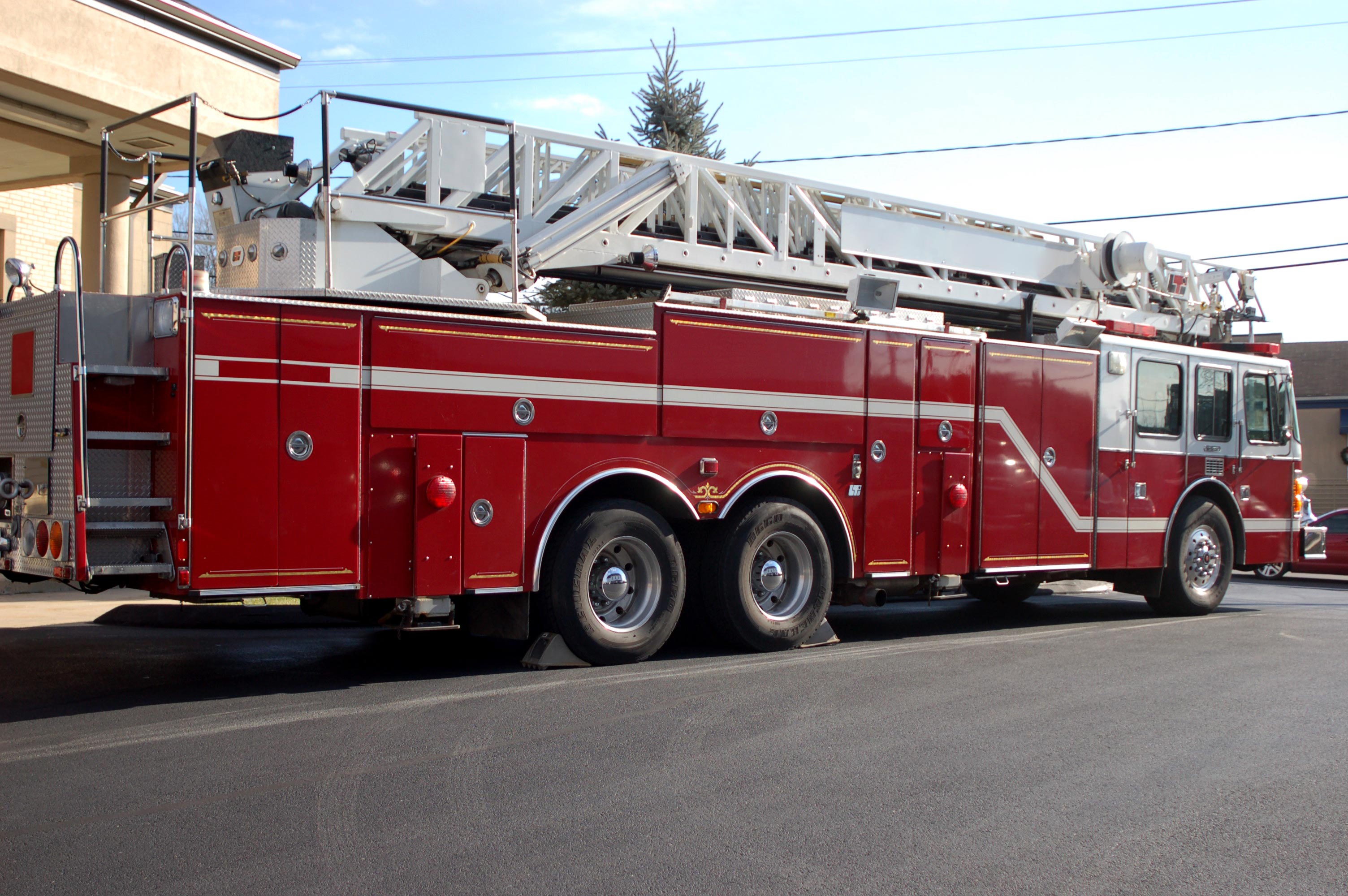 1994 Simon Duplex LTI 110' Aerial | Used Truck Details
