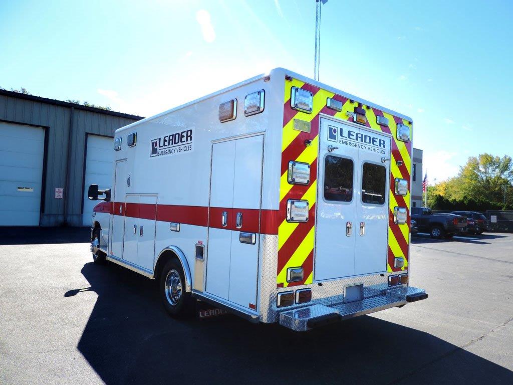 2016 Leader Ford E-450 Ambulance | Used Truck Details